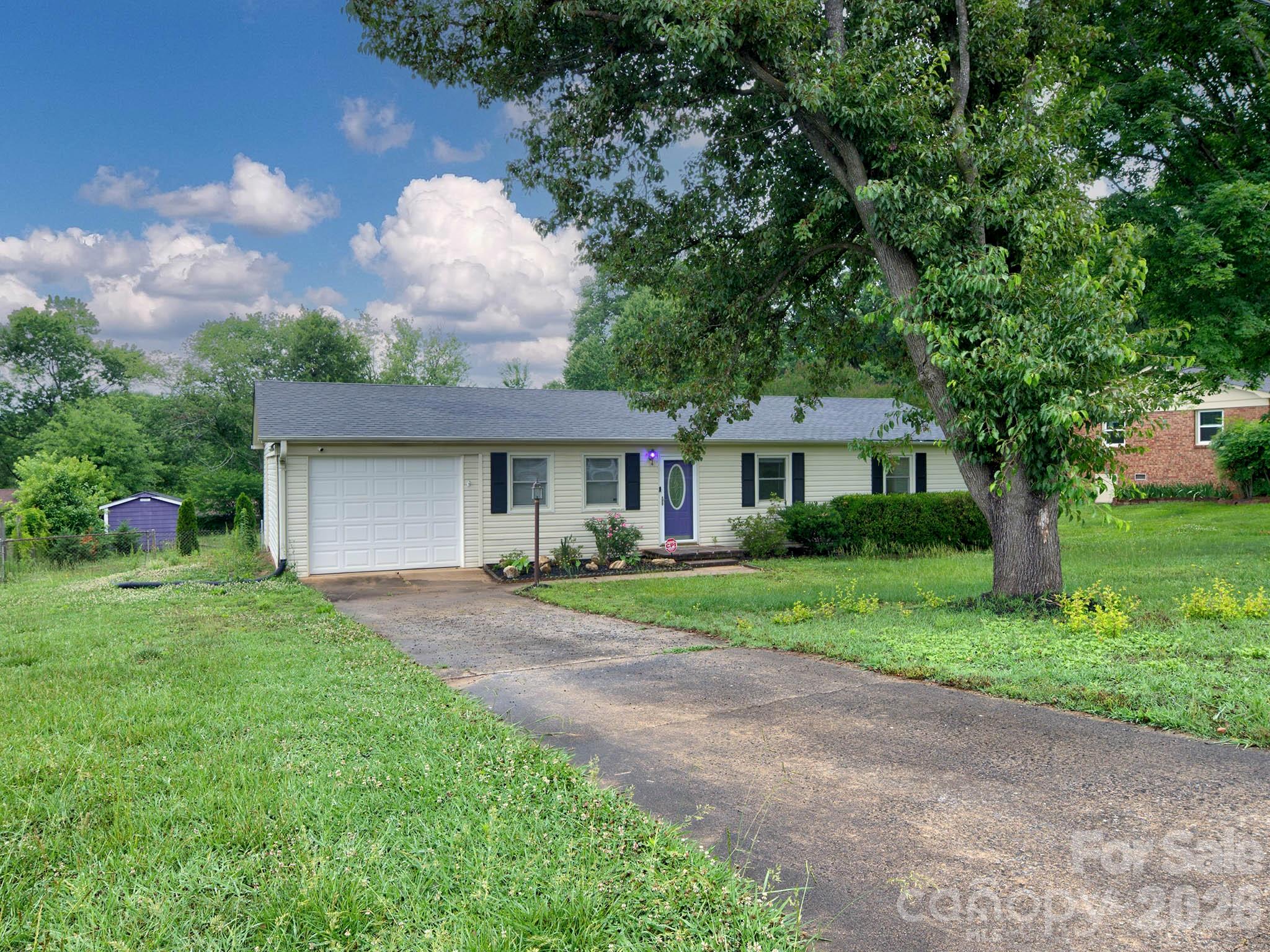 109 Oxford Street, Shelby, NC - photo 2 of 36
