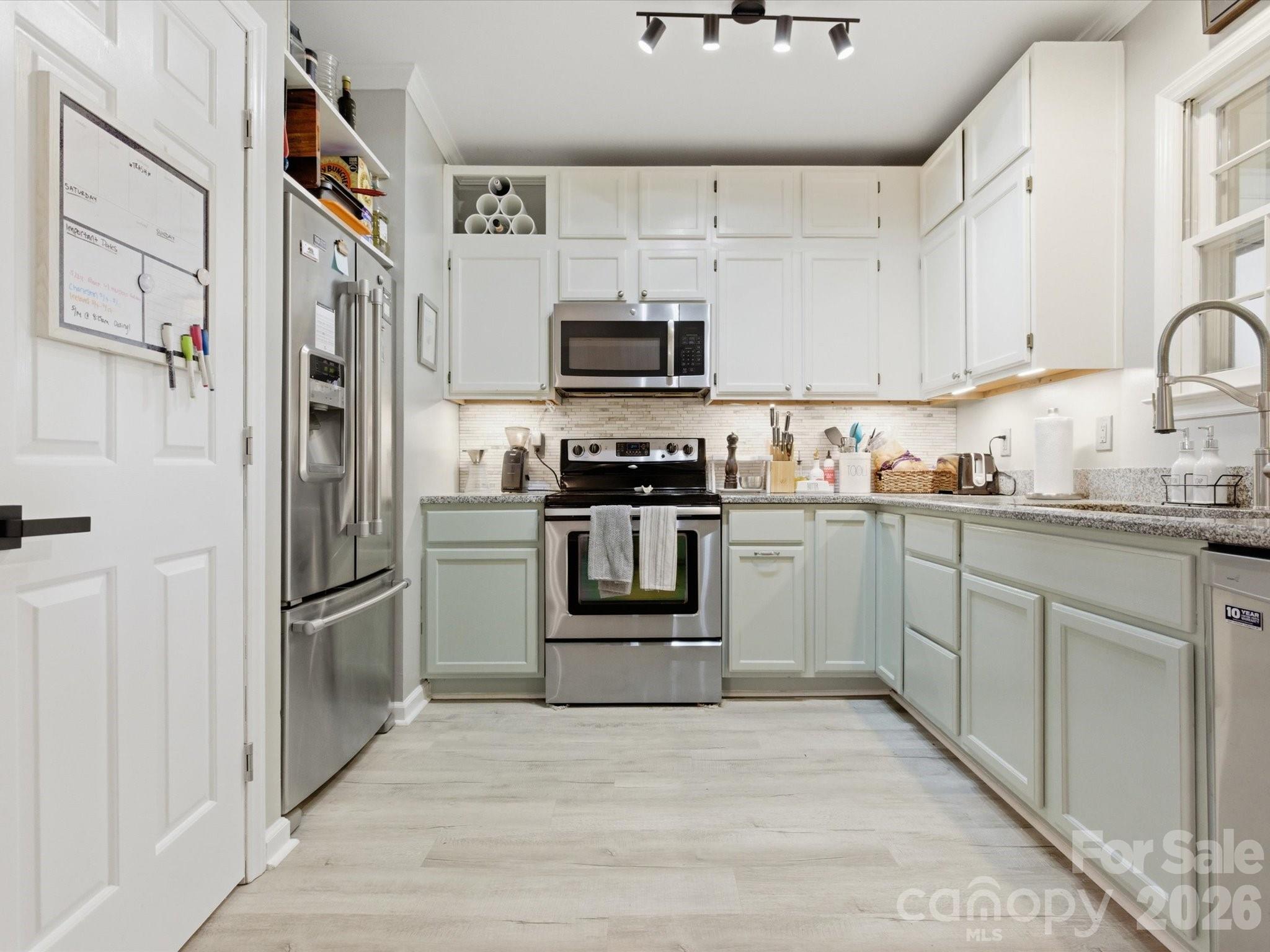Photo 11 of 3304 Selwyn Farms Lane3, Charlotte, NC