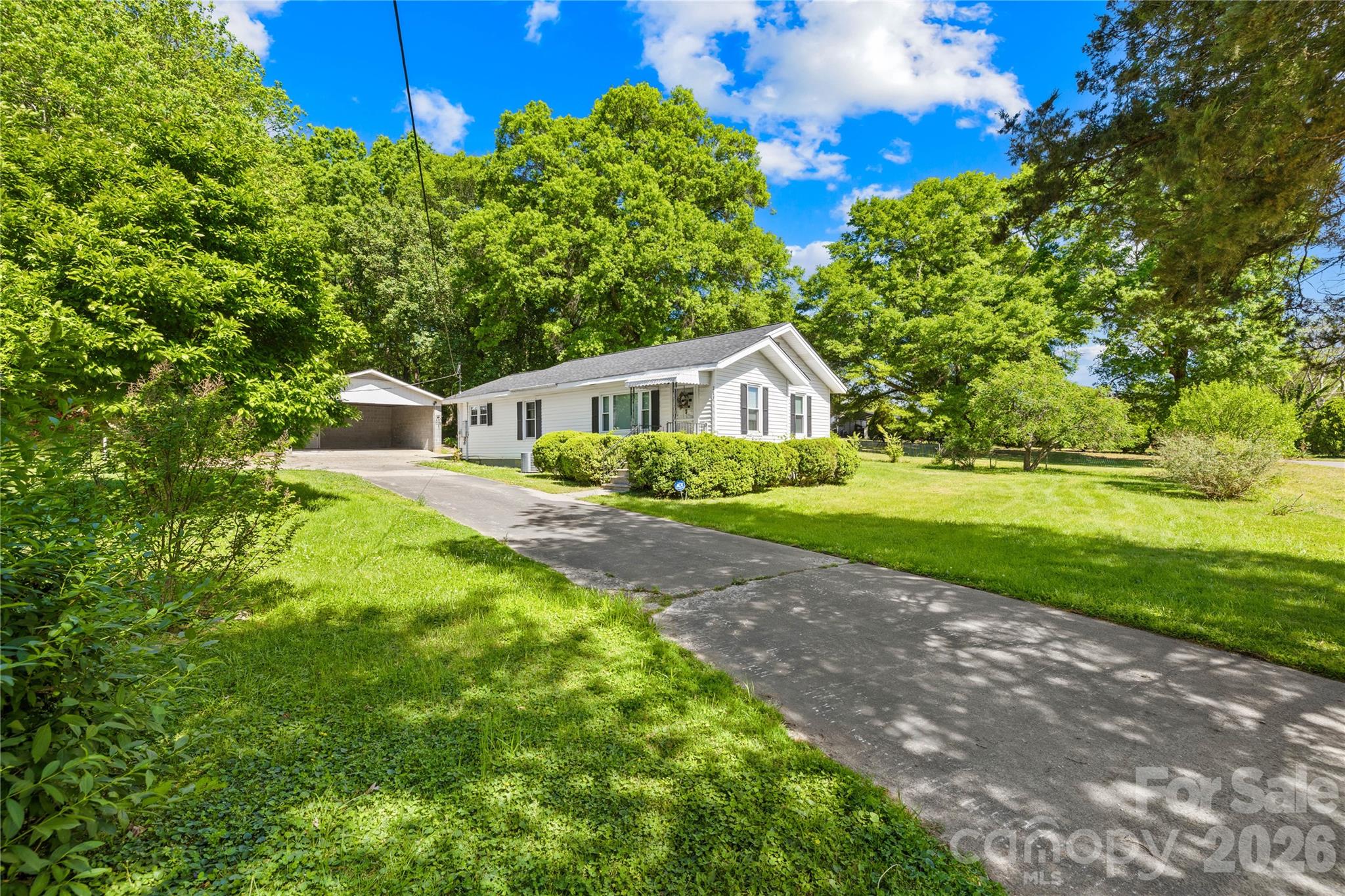 Photo 4 of 213 Ledford Drive, Gastonia, NC