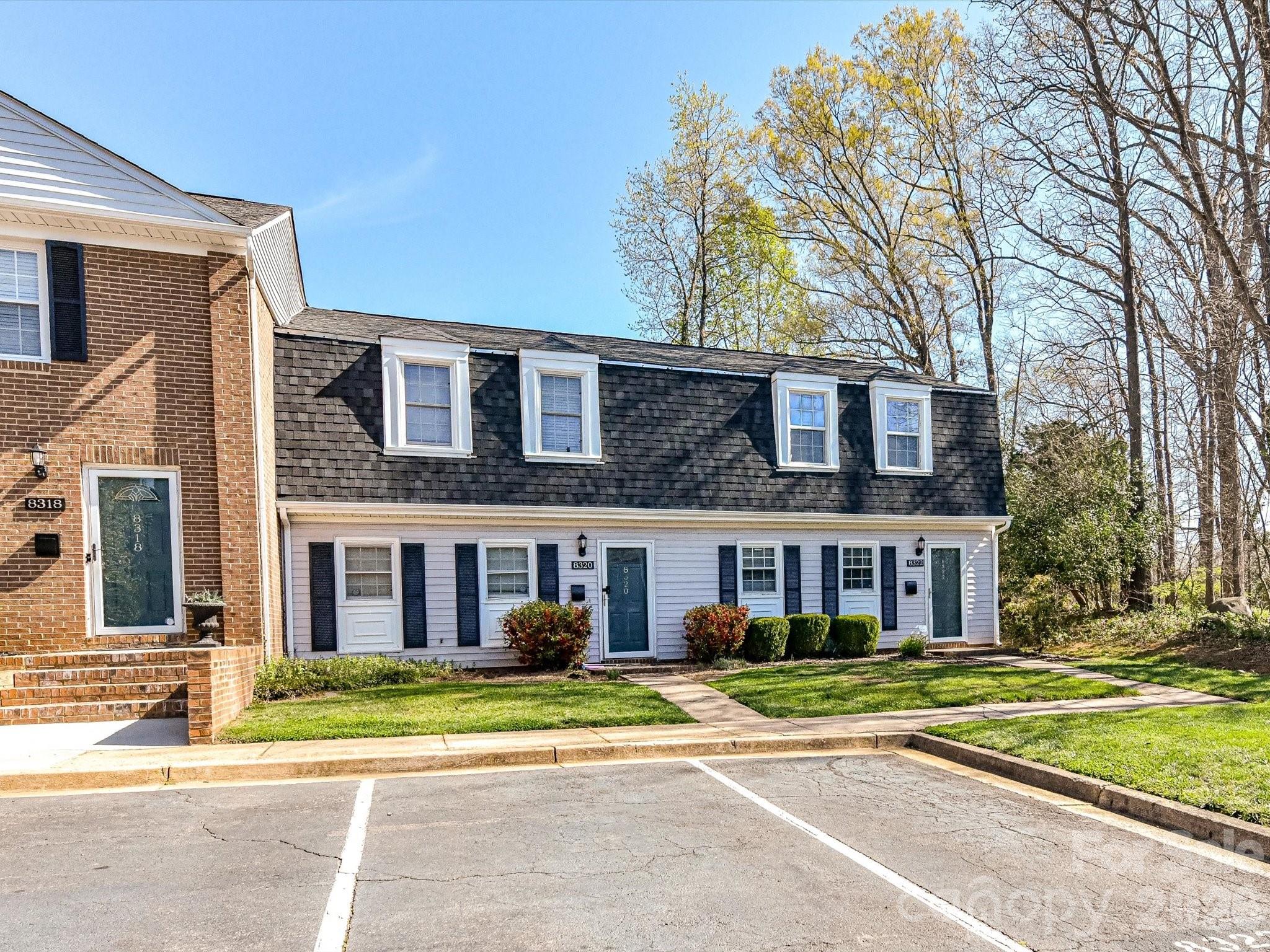 Photo 4 of 8322 Knights Bridge Road, Charlotte, NC