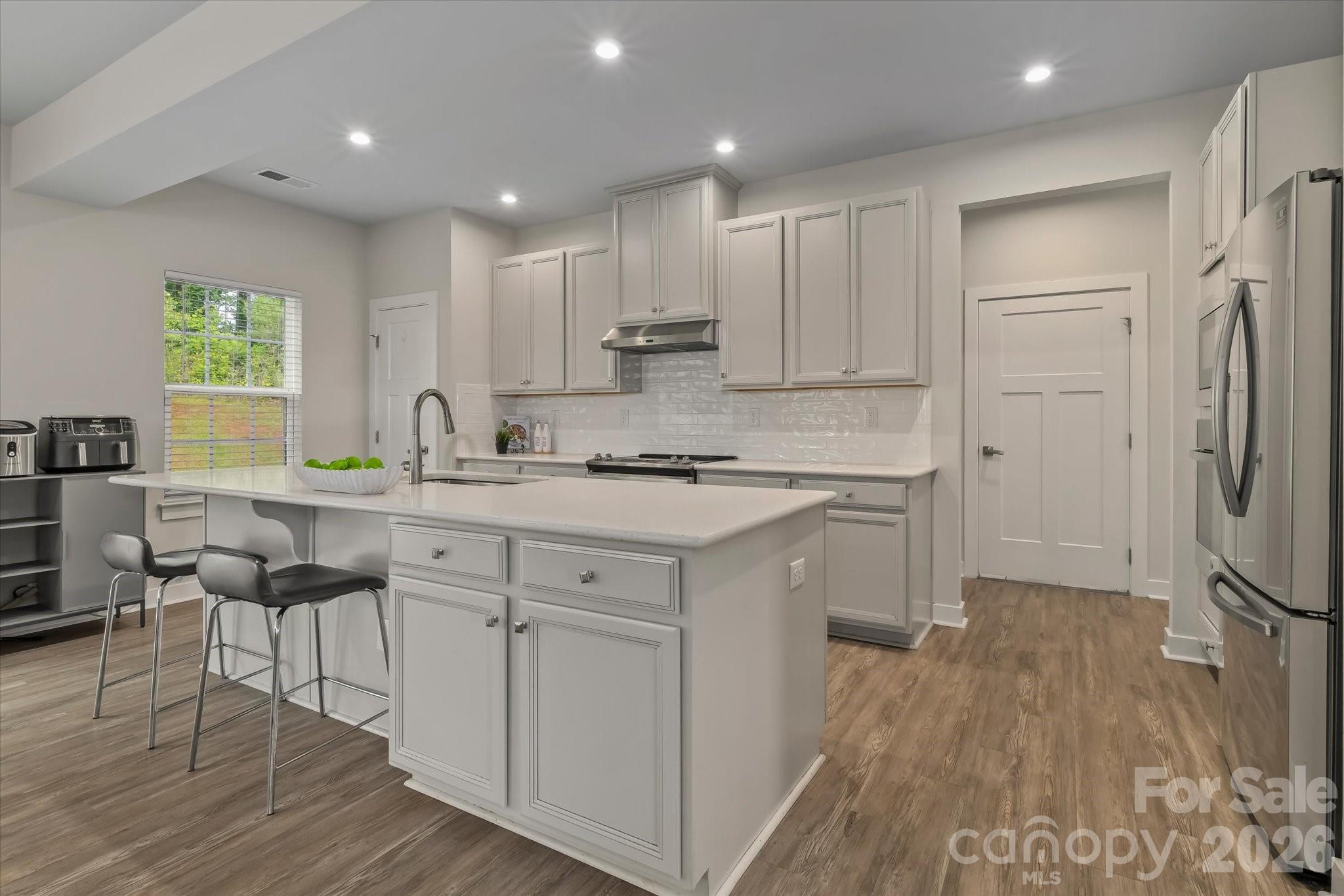 Photo 2 of 10250 Paper Birch Drive, Charlotte, NC