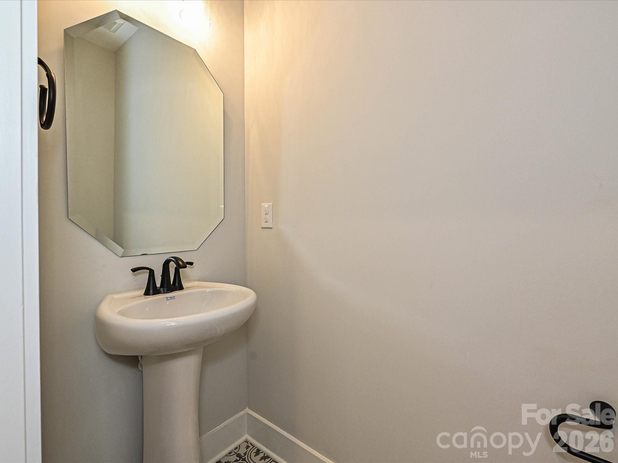 Photo 8 of 908 Callahan StreetEQX1664, Charlotte, NC