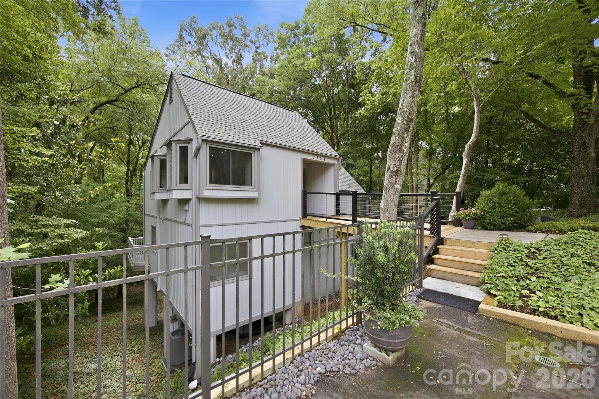 Photo 21 of 2724 Huntingtowne Farms Lane, Charlotte, NC