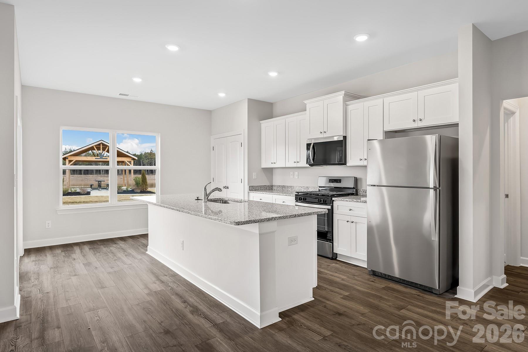 Photo 7 of 6516 Fairford Drive, Charlotte, NC
