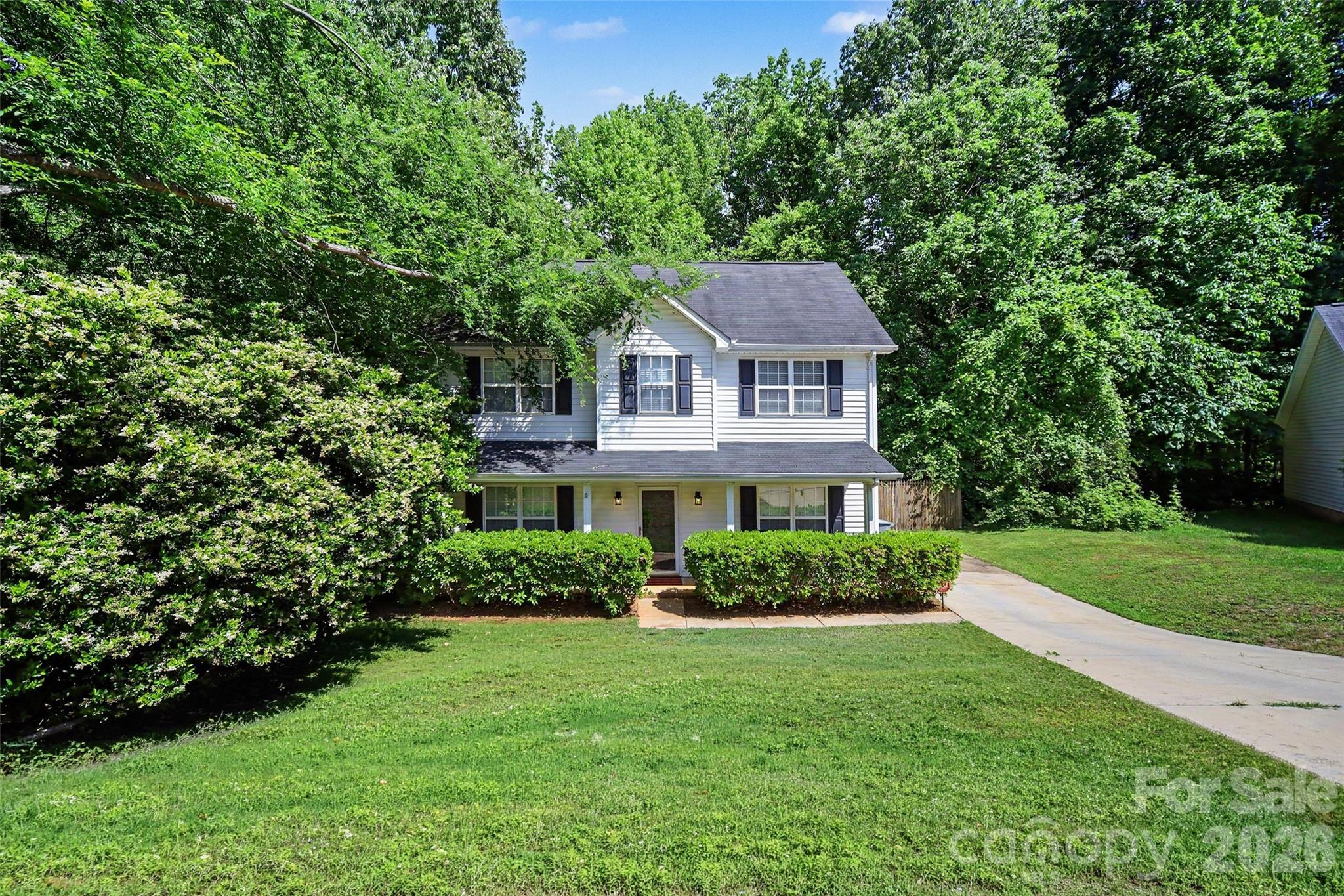Photo 2 of 6323 Pine Hollow Drive, Charlotte, NC