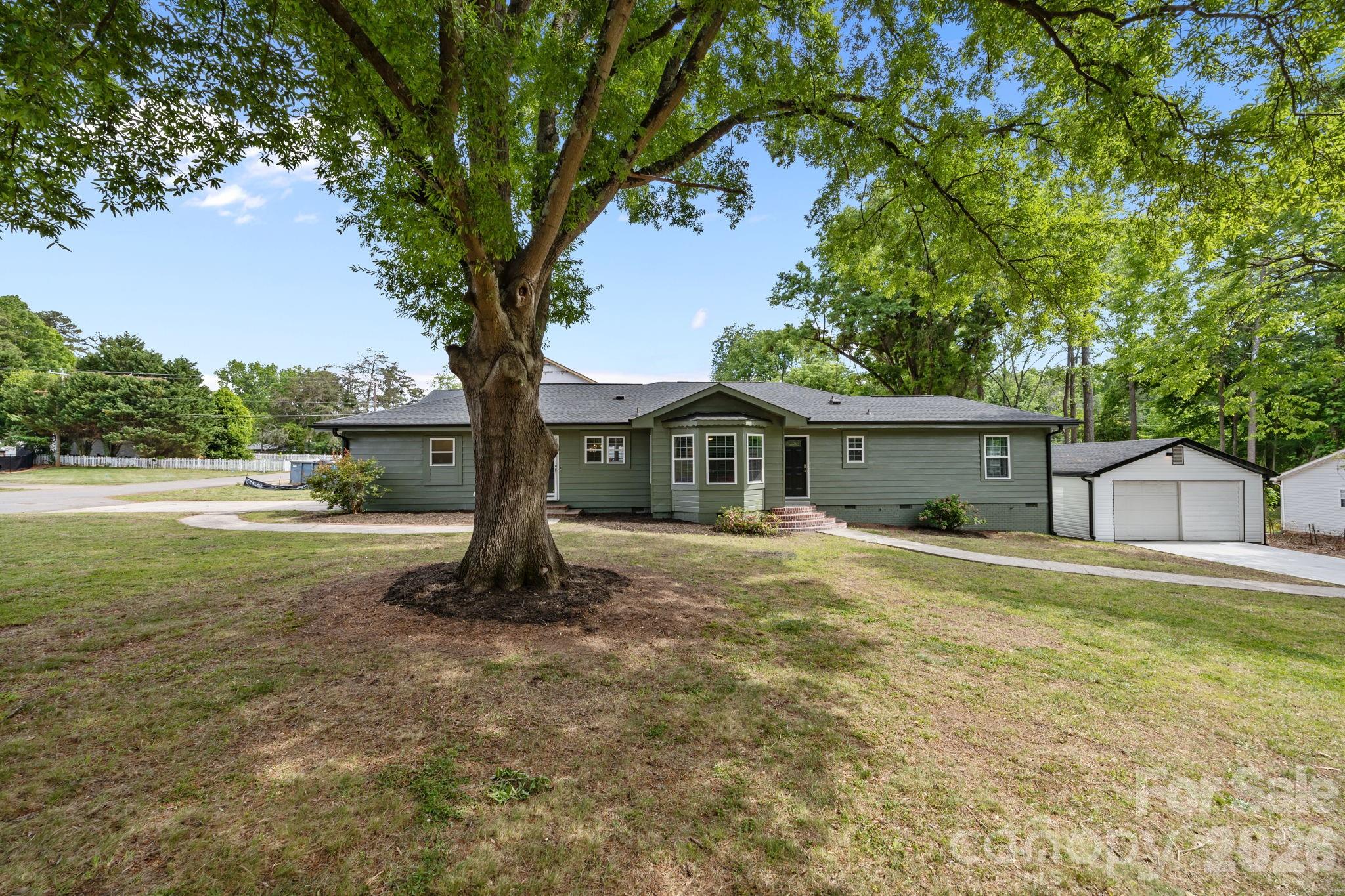 Photo 4 of 6109 Cora Street, Charlotte, NC
