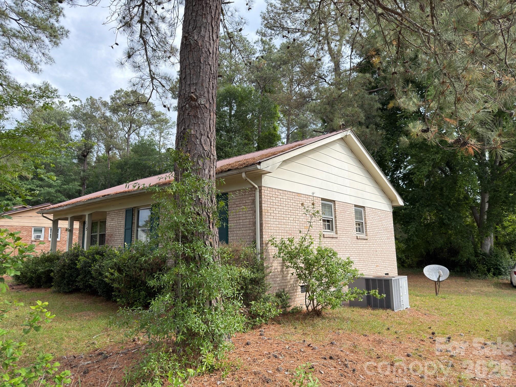 Photo 3 of 115 S White Oak Street, Morven, NC