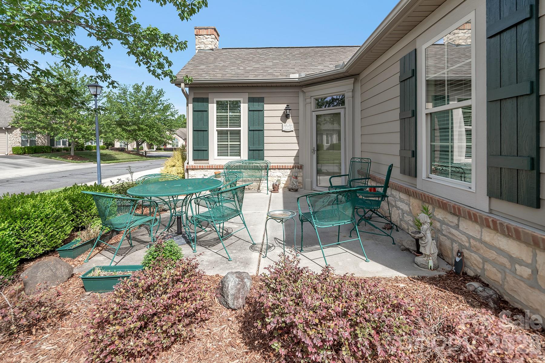 Photo 3 of 4607 Nashua Drive, Matthews, NC