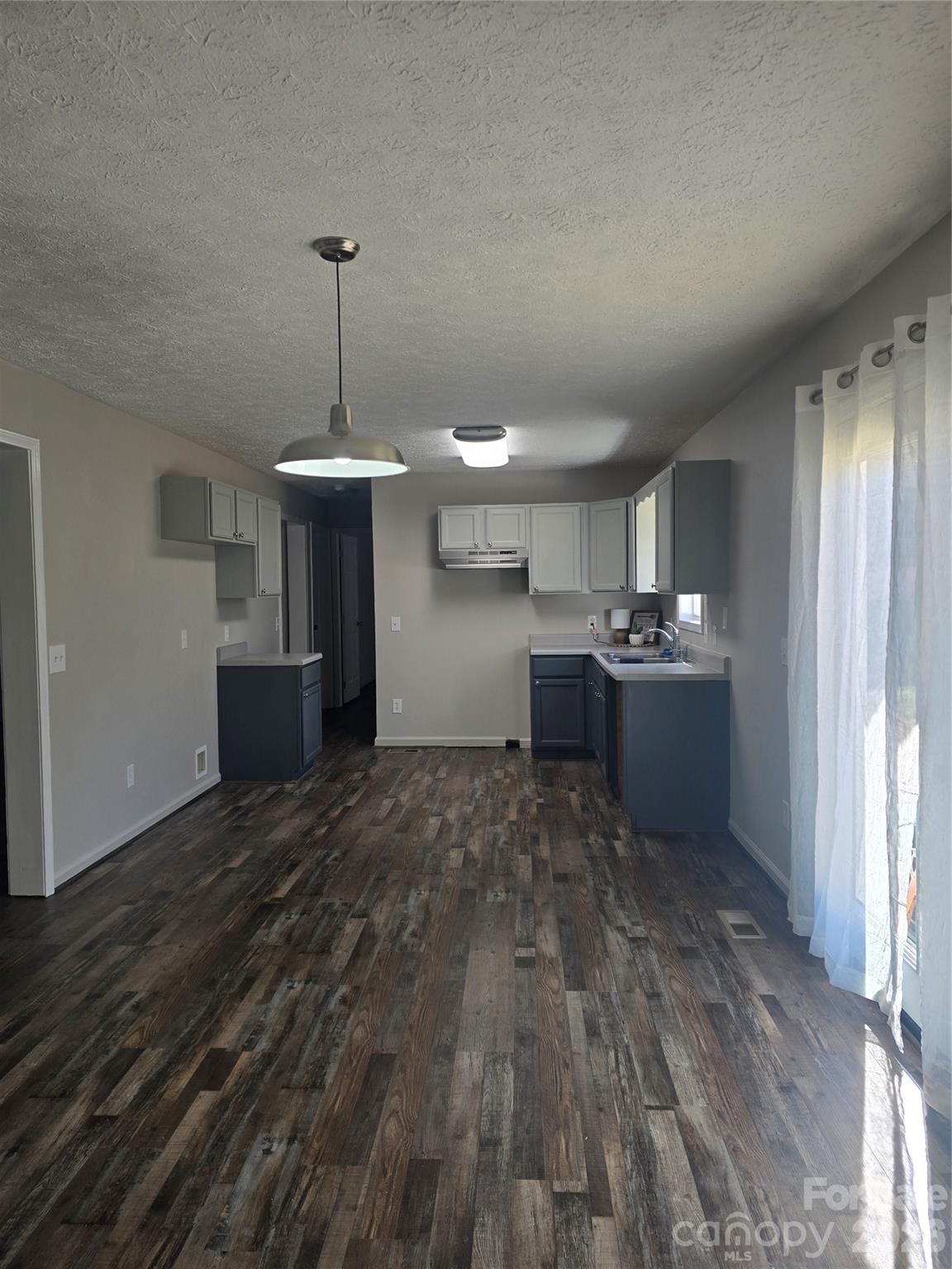 Photo 4 of 122 Kendra Drive, Mooresville, NC