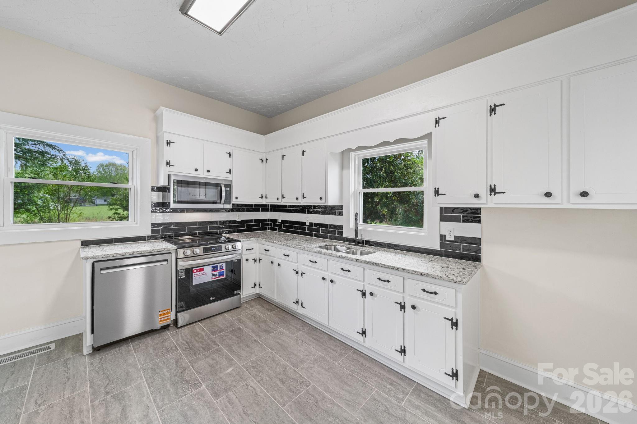 511 W Passaic Street, Peachland, NC - photo 18 of 48