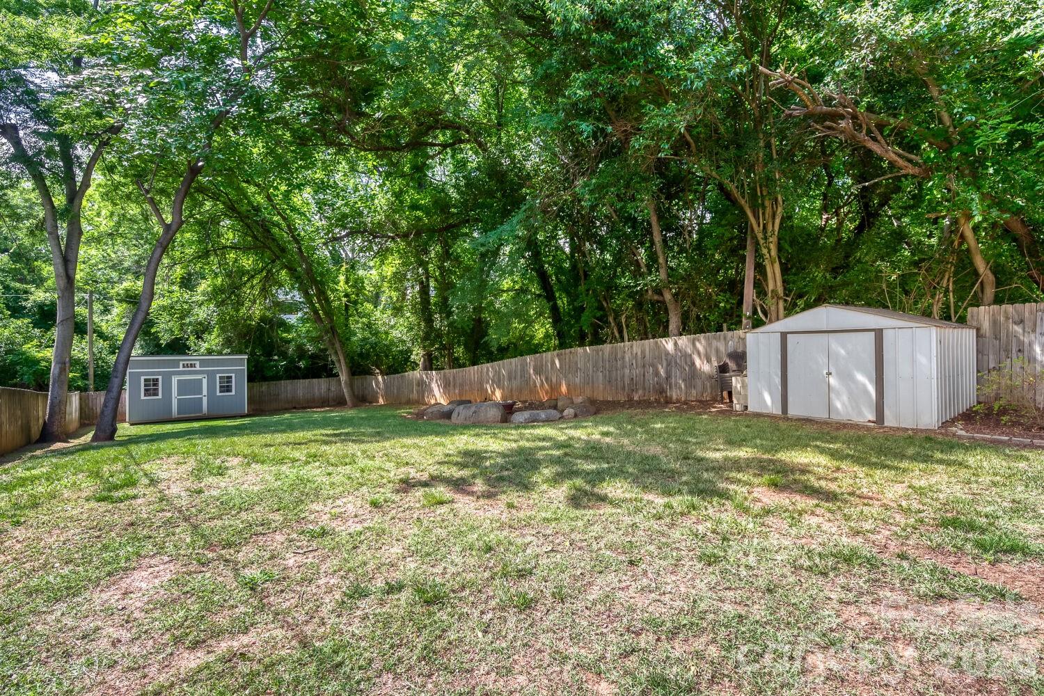1521 Hawthorne Lane, Charlotte, NC - photo 22 of 30