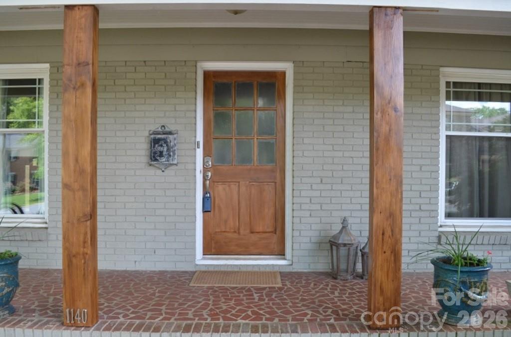 1140 Bevis Drive, Charlotte, NC - photo 2 of 28