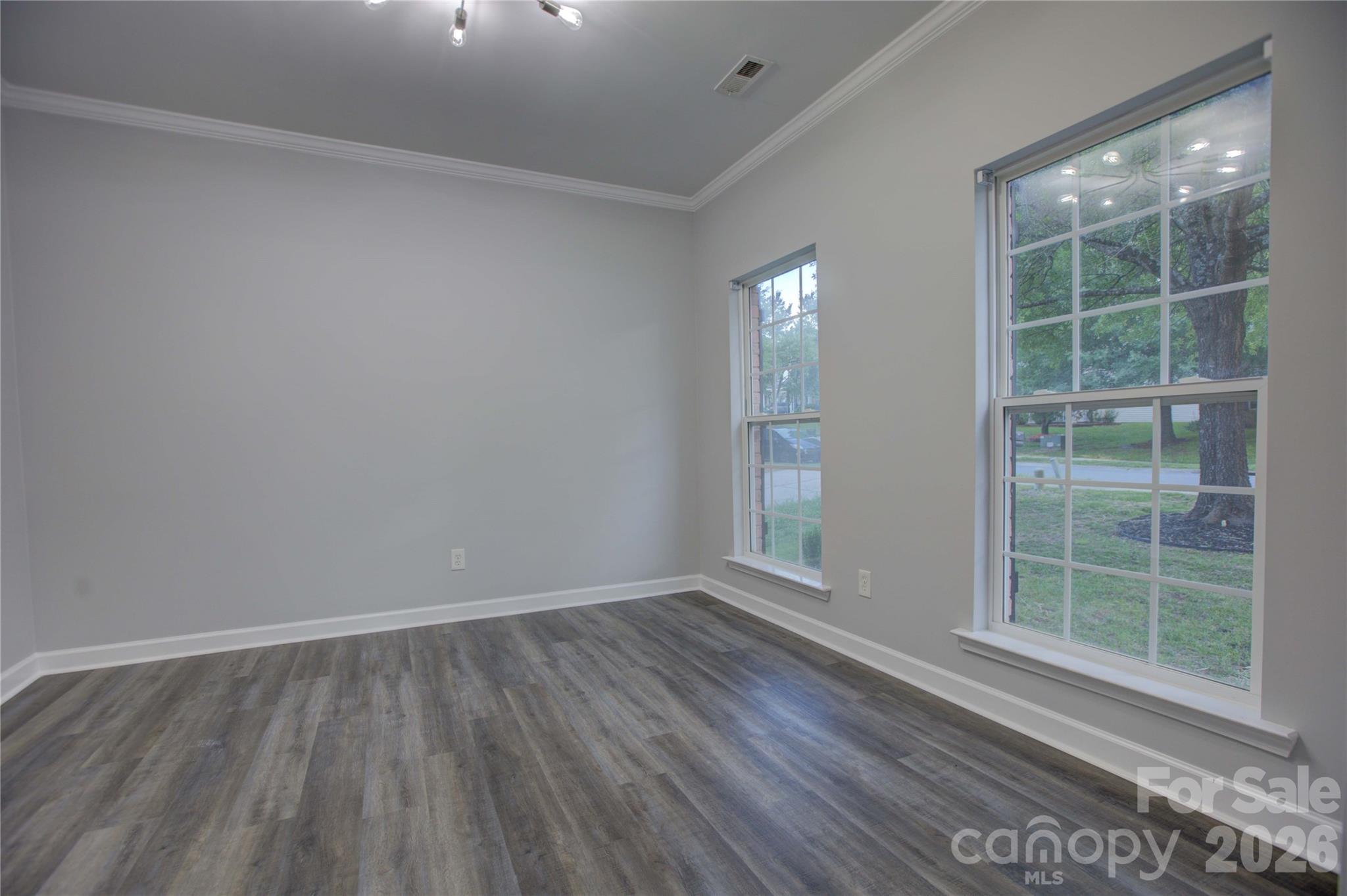 Photo 3 of 520 Grantham Lane, Charlotte, NC