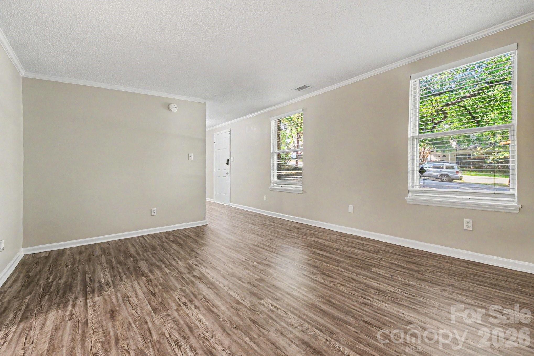 Photo 3 of 409 Vista Grande Circle, Charlotte, NC