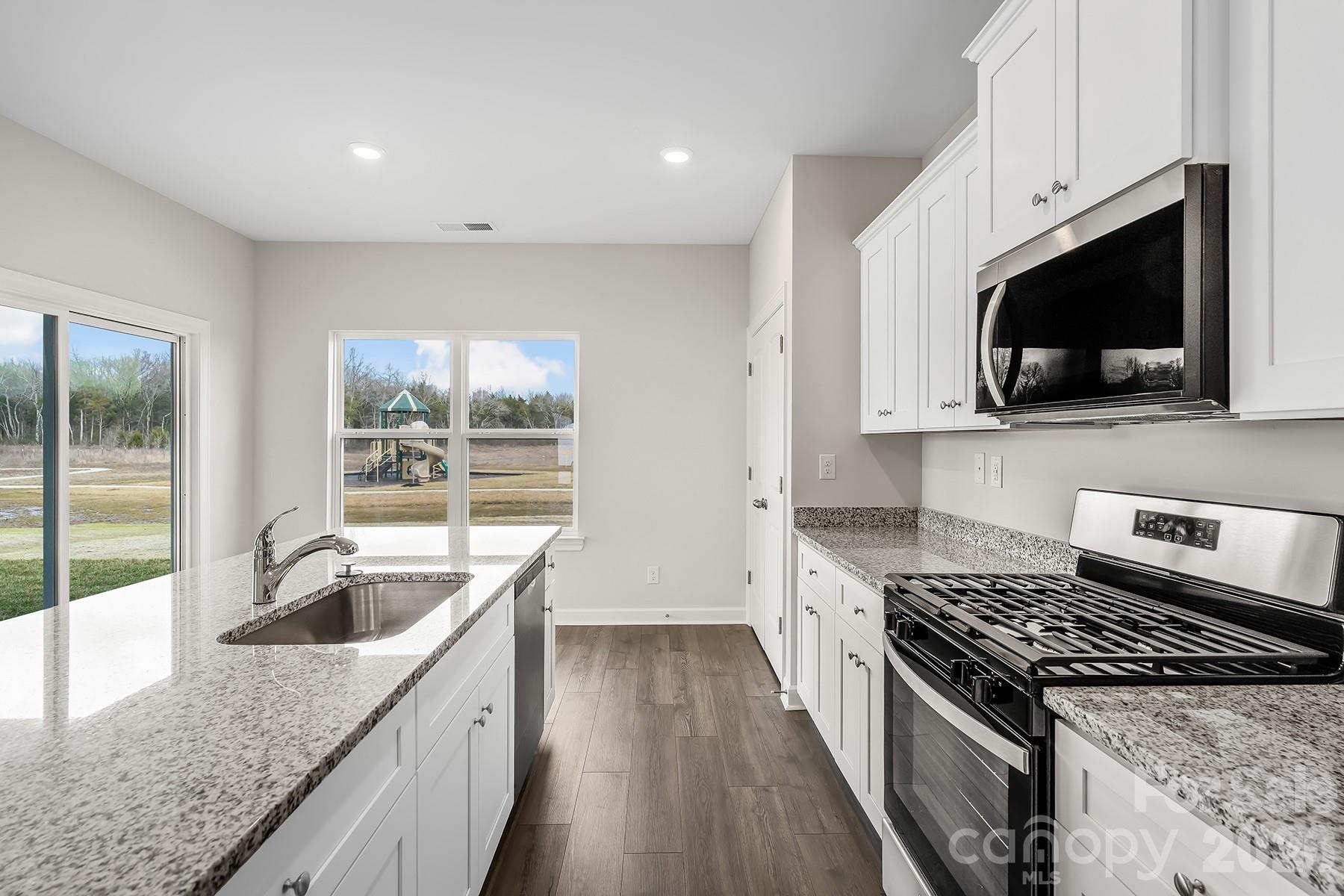 Photo 10 of 6516 Fairford Drive, Charlotte, NC