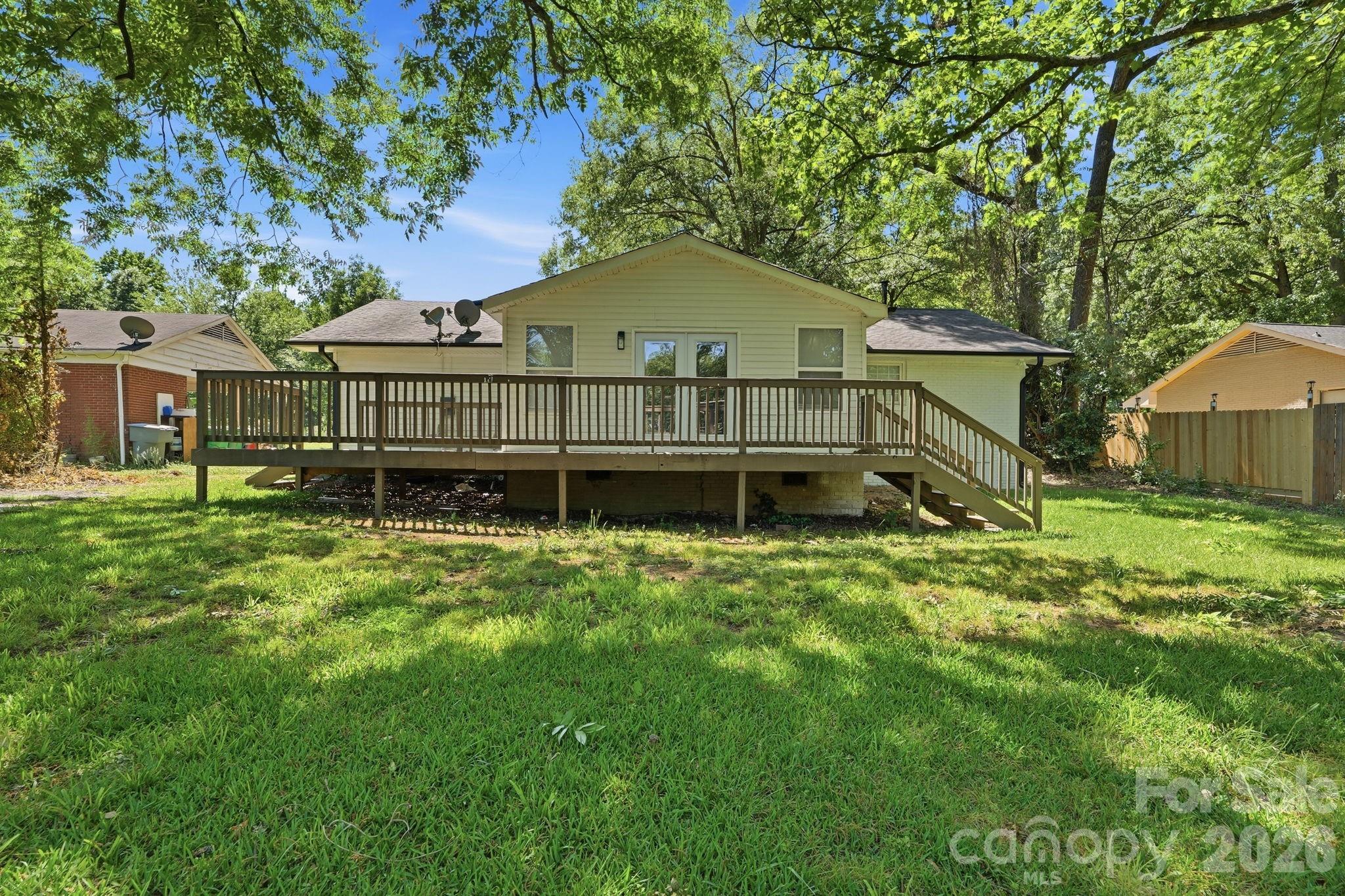 Photo 24 of 810 Echo Glen Road, Charlotte, NC
