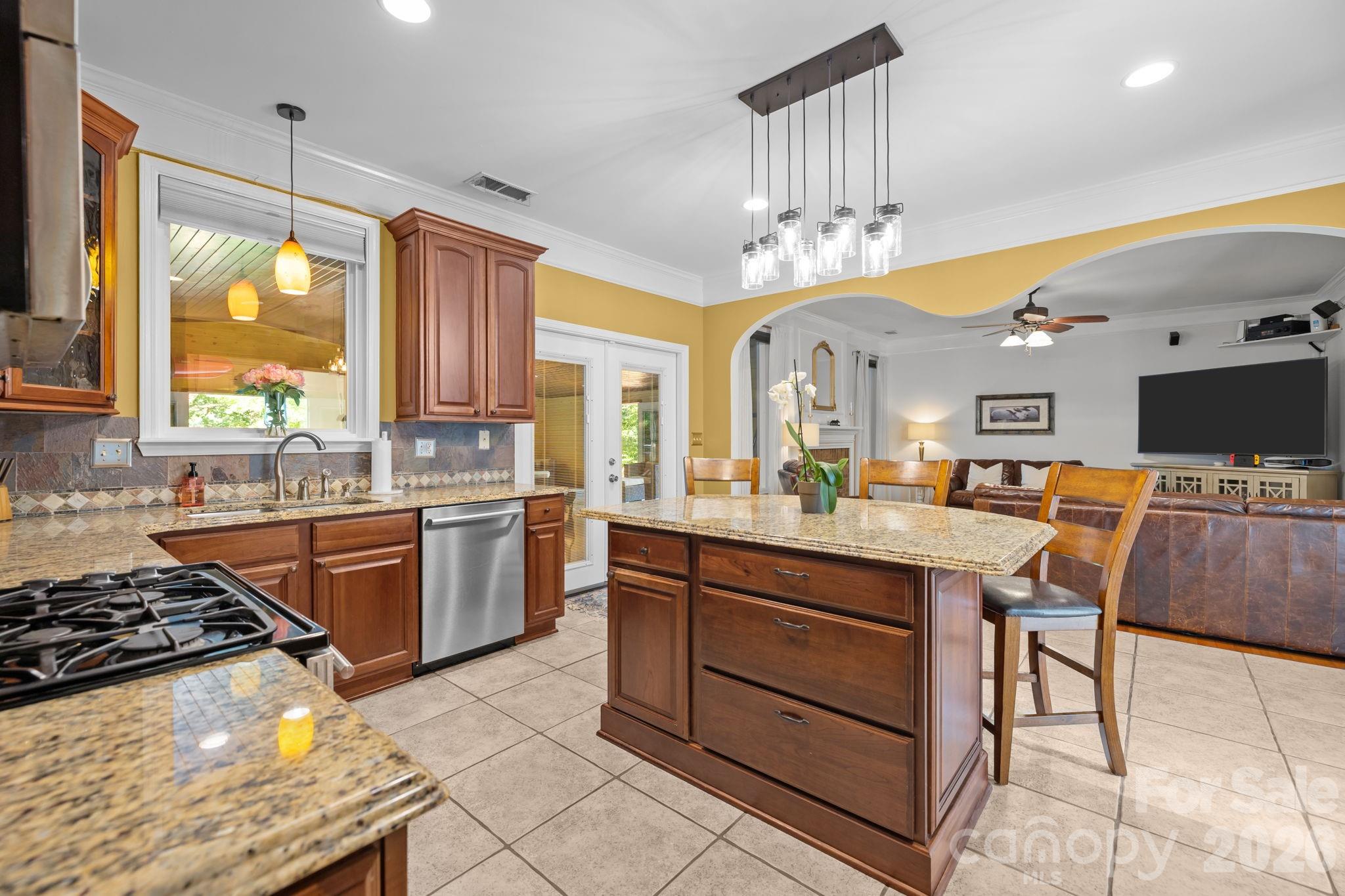 Photo 9 of 13934 Kings Carriage Lane, Charlotte, NC