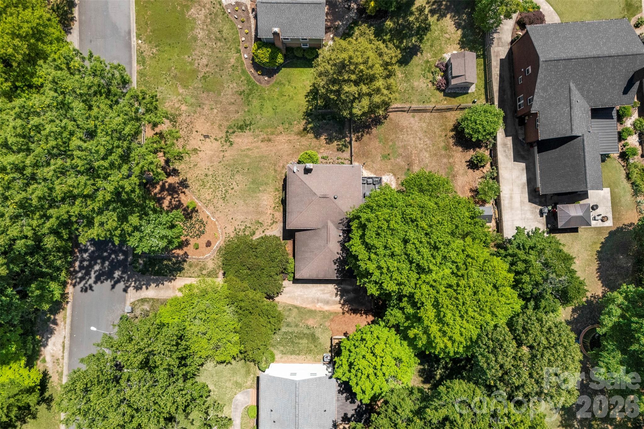 Photo 33 of 2411 Roundabout Lane, Charlotte, NC
