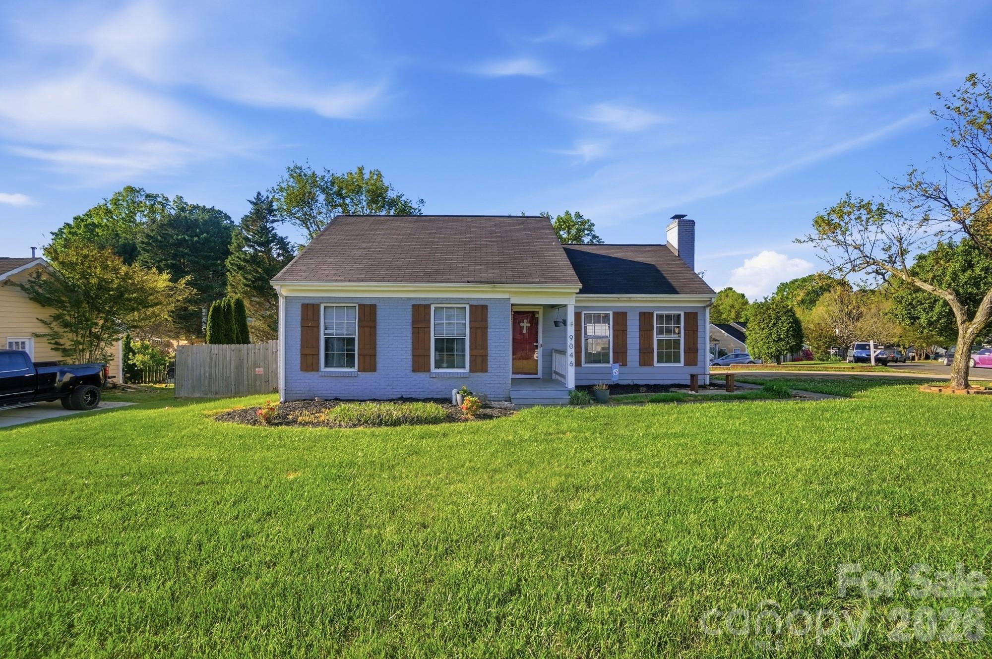 Photo 3 of 9046 Milton Morris Drive, Charlotte, NC