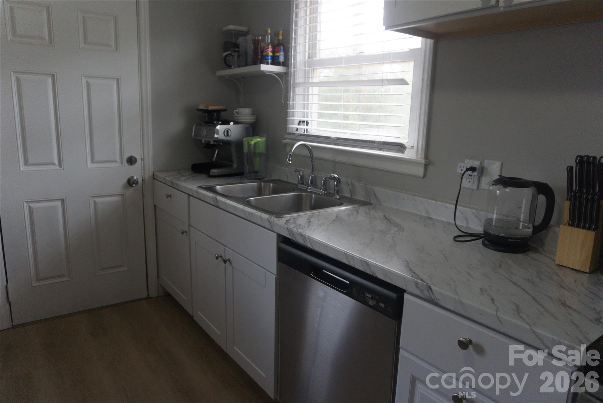2851 Burbank Drive, Charlotte, NC - photo 8 of 31