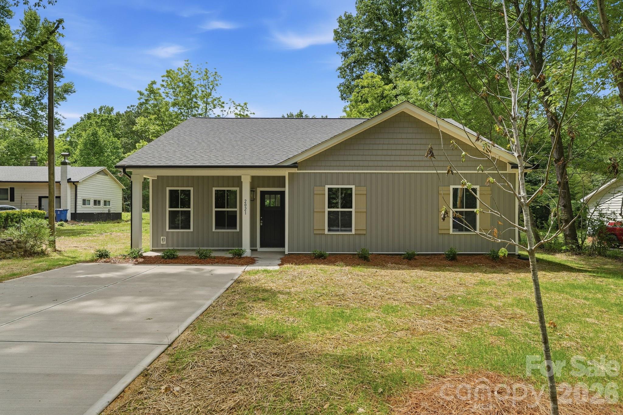 Home for sale at 2021 Hart Road, Charlotte, NC — photo 1 of 22