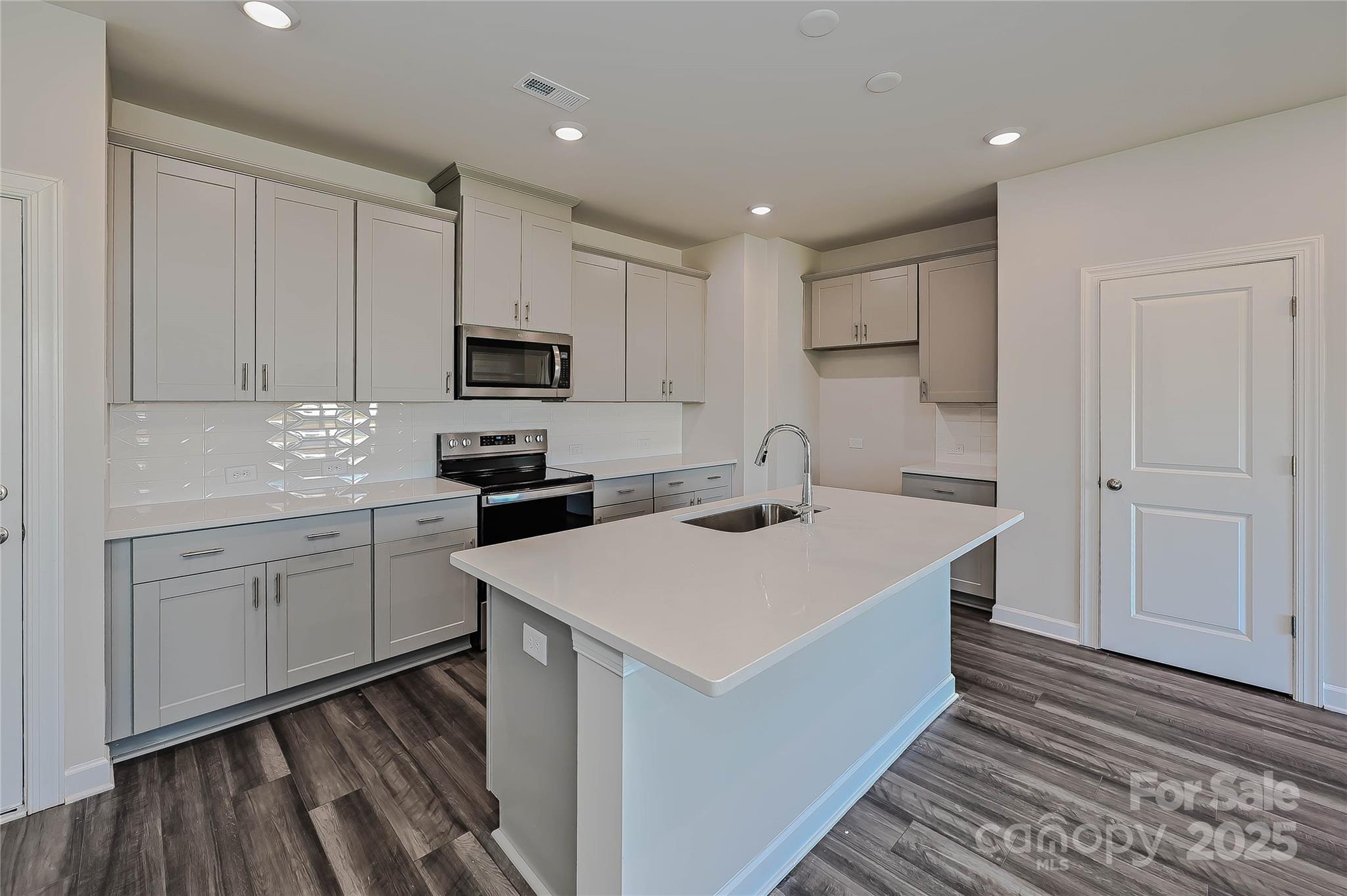 1433 Wildflower Street, Newton, NC - photo 5 of 18