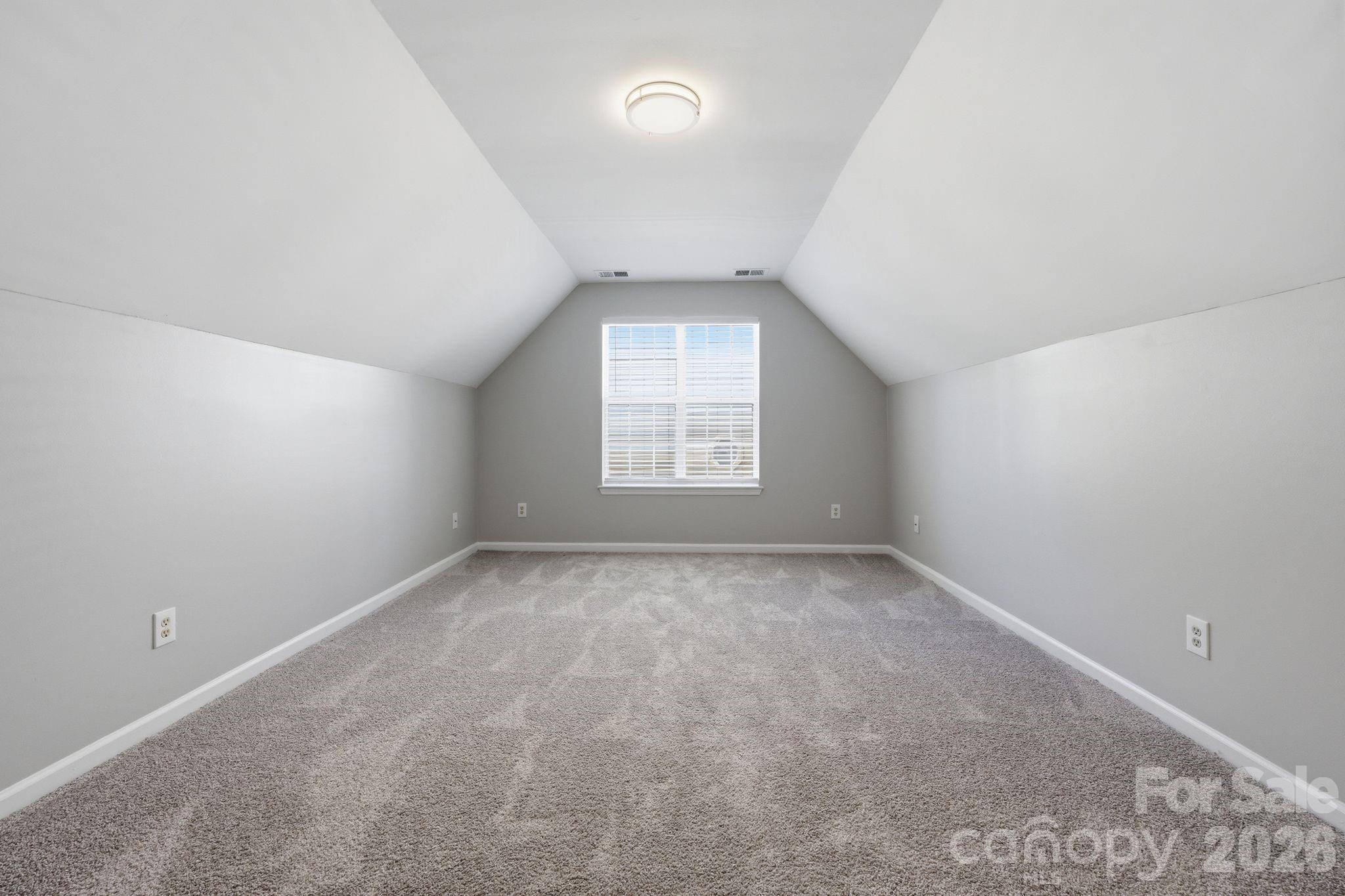 10122 Northwoods Forest Drive, Charlotte, NC - photo 18 of 34