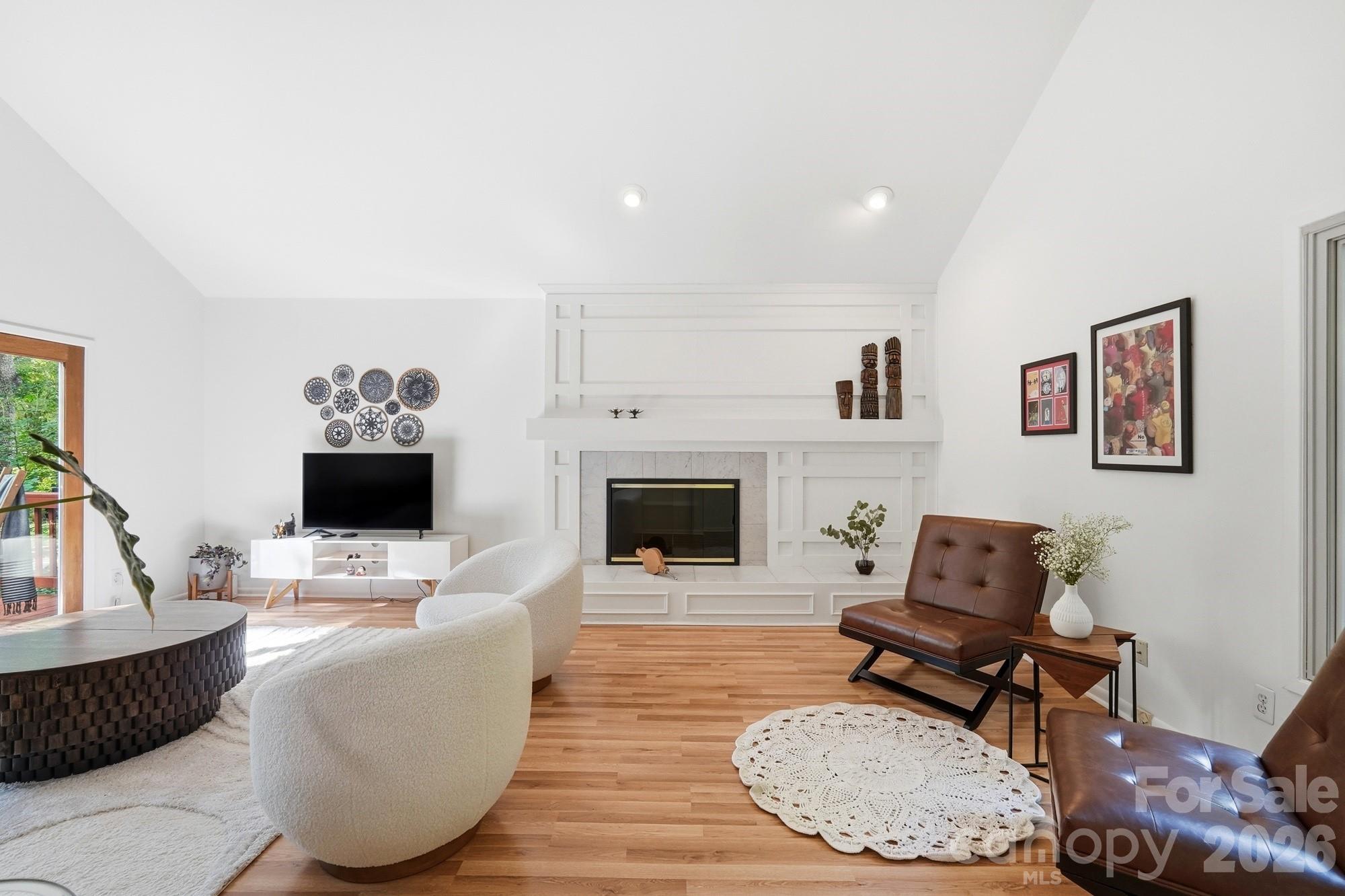 7045 Burlwood Road, Charlotte, NC - photo 8 of 49