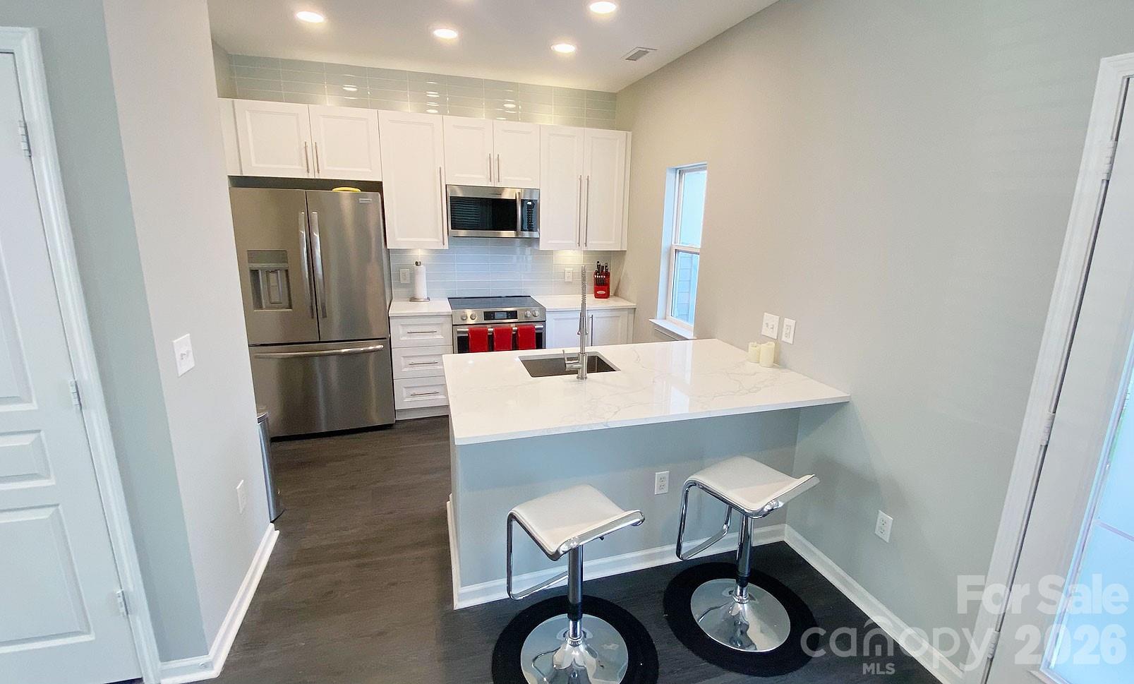 Photo 4 of 446 W Worthington Avenue, Charlotte, NC