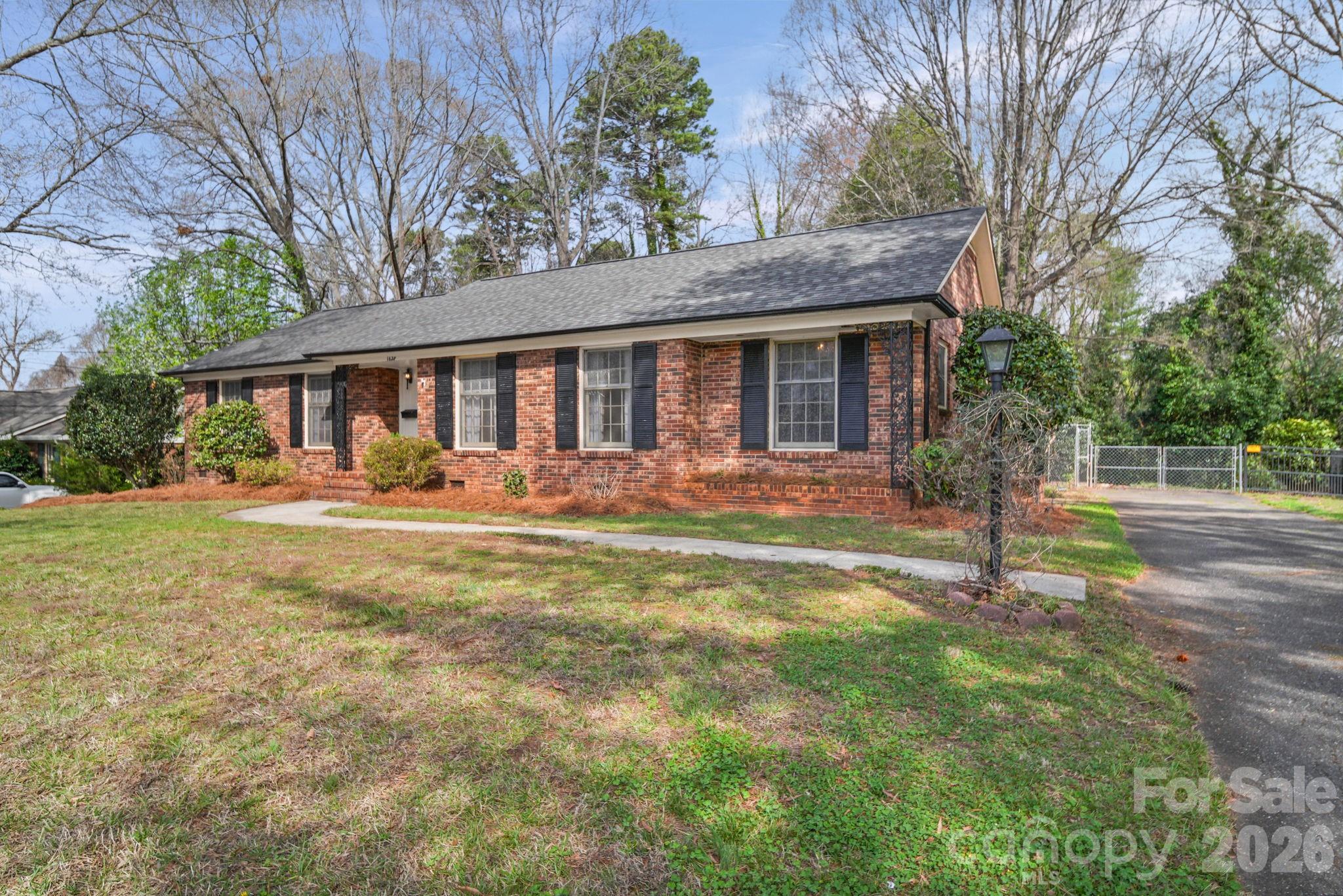 Photo 3 of 1628 Dixon Road, Gastonia, NC