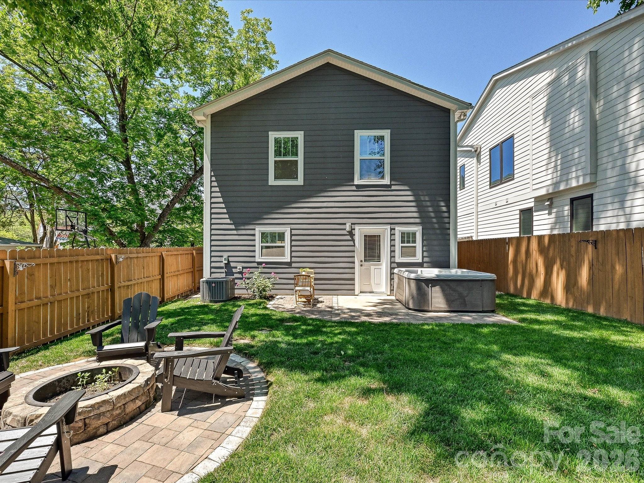 1216 Lomax Avenue, Charlotte, NC - photo 33 of 38