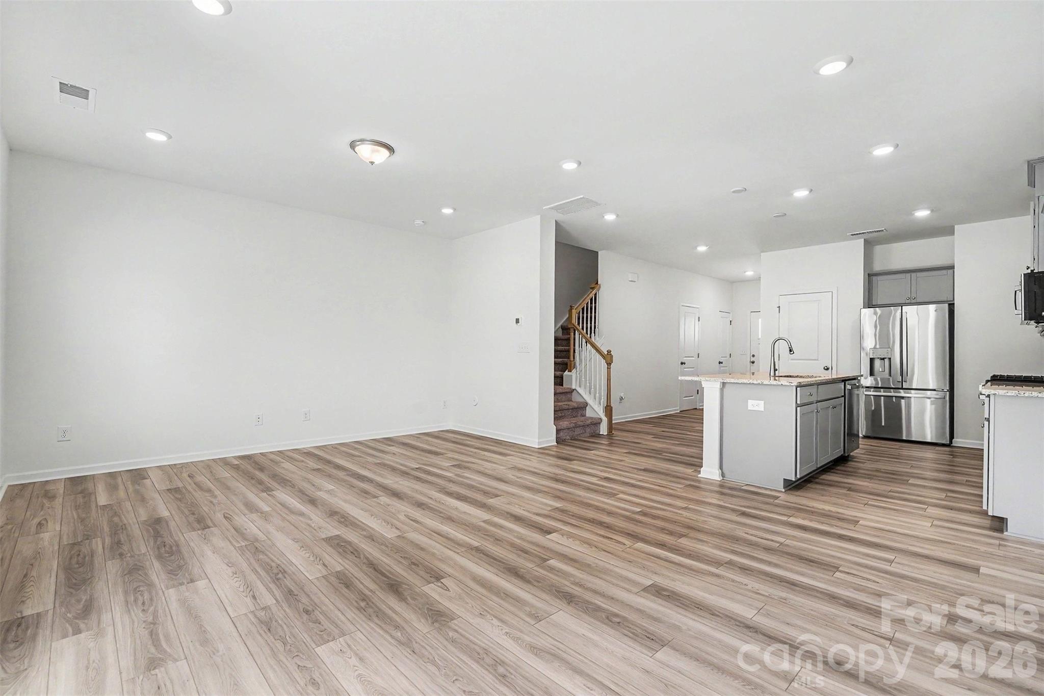 Photo 6 of 4035 Lawnview Drive, Charlotte, NC