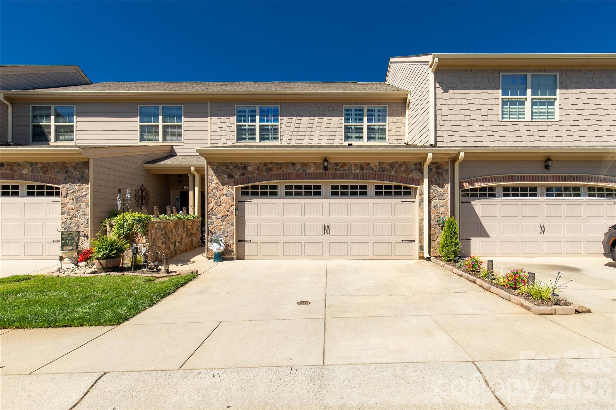 Photo 2 of 1108 Stuarts Landing Drive, Cramerton, NC