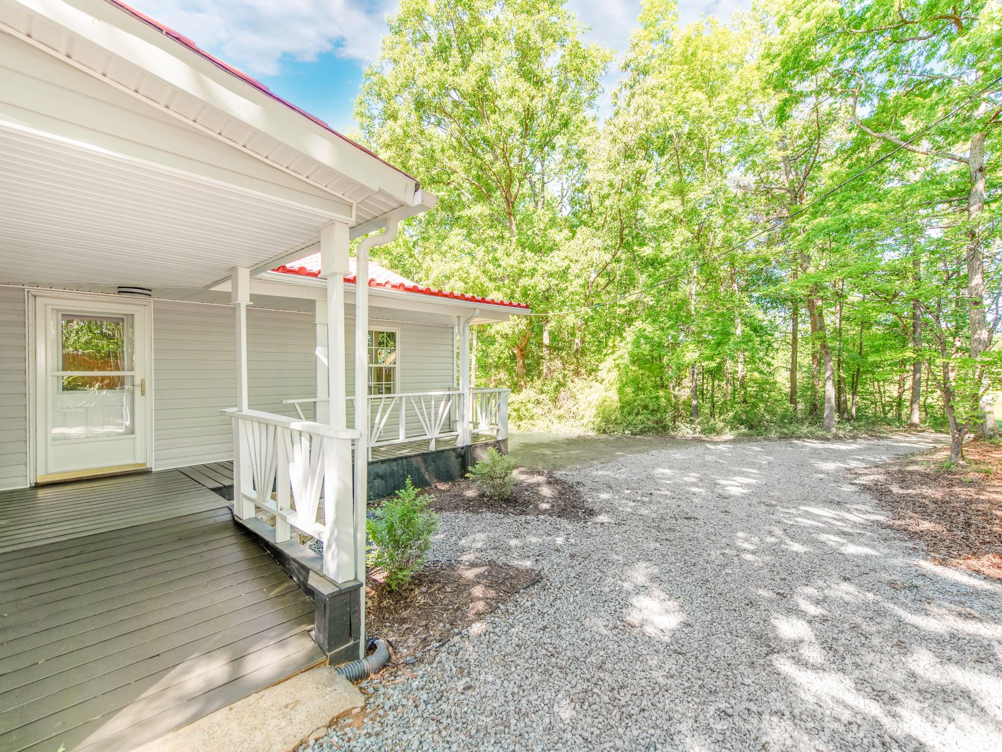 Photo 3 of 2124 Shoal Road, Lincolnton, NC