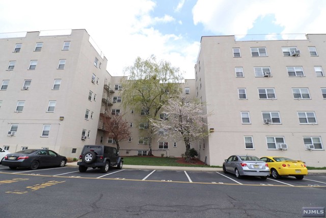 Fort Lee, NJ active rentals