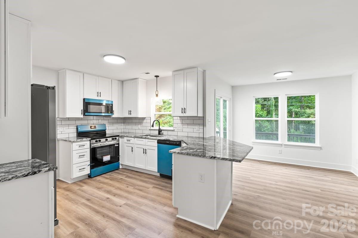 Photo 22 of 2033 Colony Hill Drive, Charlotte, NC