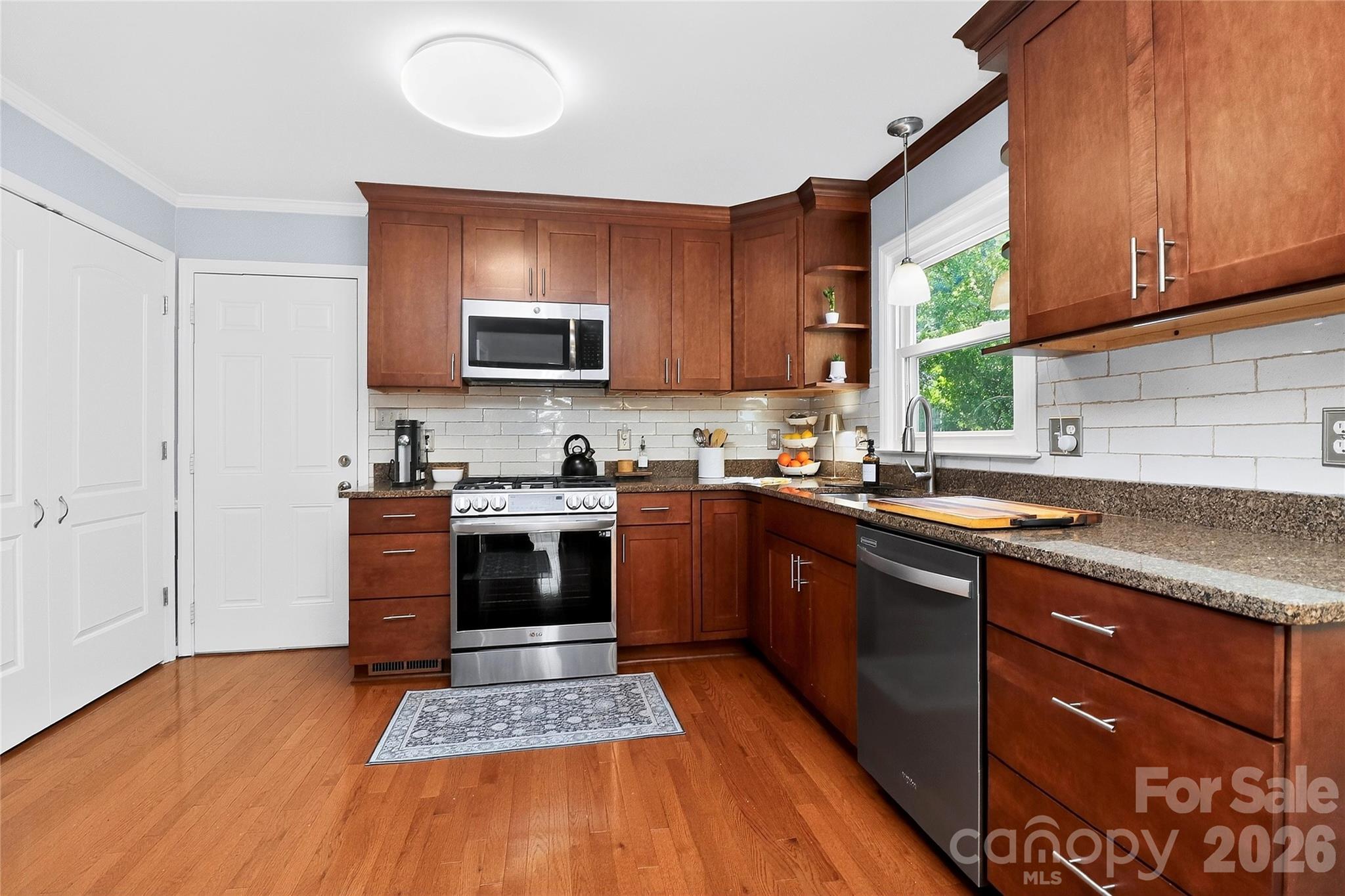 Photo 7 of 4007 Meadowridge Drive, Charlotte, NC