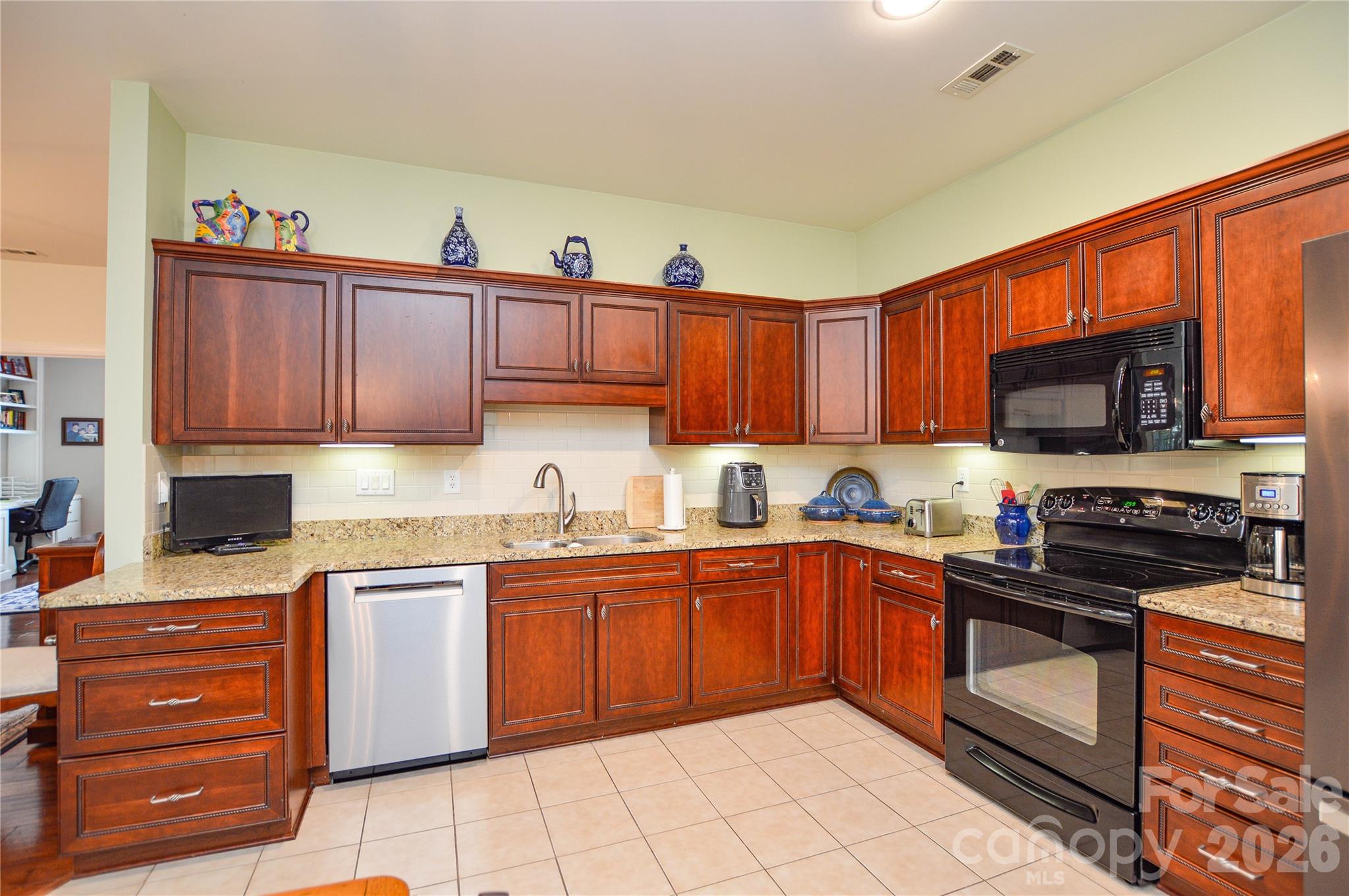 2249 N Castle Court, Matthews, NC - photo 16 of 38