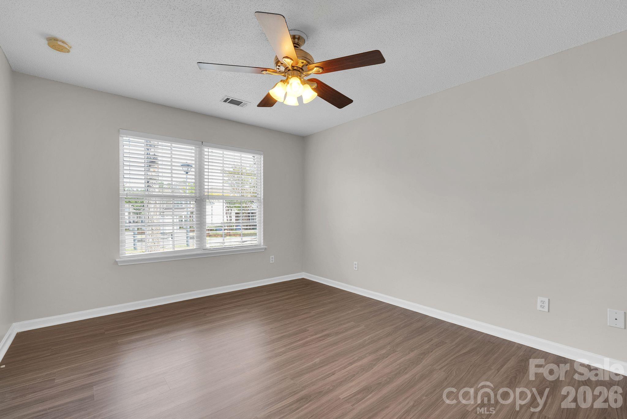 Photo 12 of 17039 Greenlawn Hills Court, Charlotte, NC