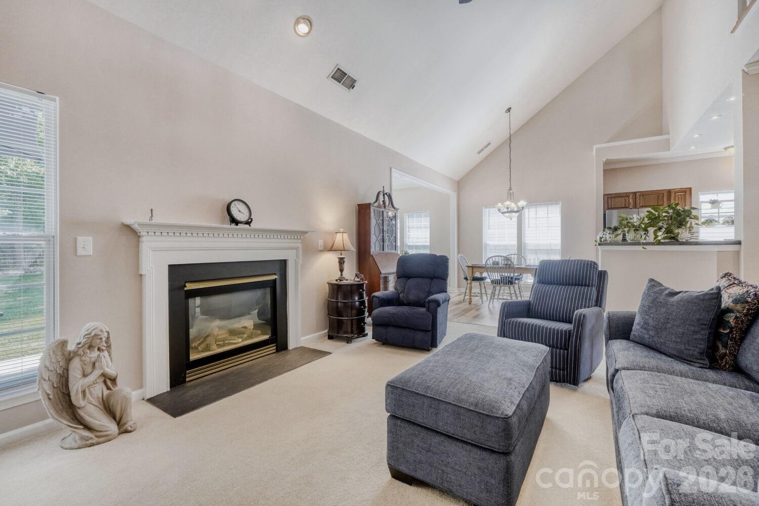 Photo 10 of 11718 Planters Estates Drive, Charlotte, NC