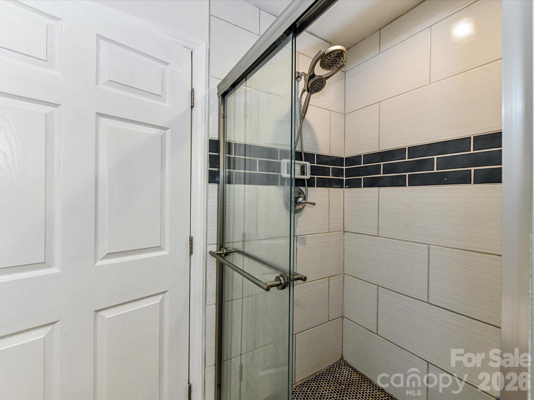 Photo 18 of 1240 Skyview Road, Charlotte, NC
