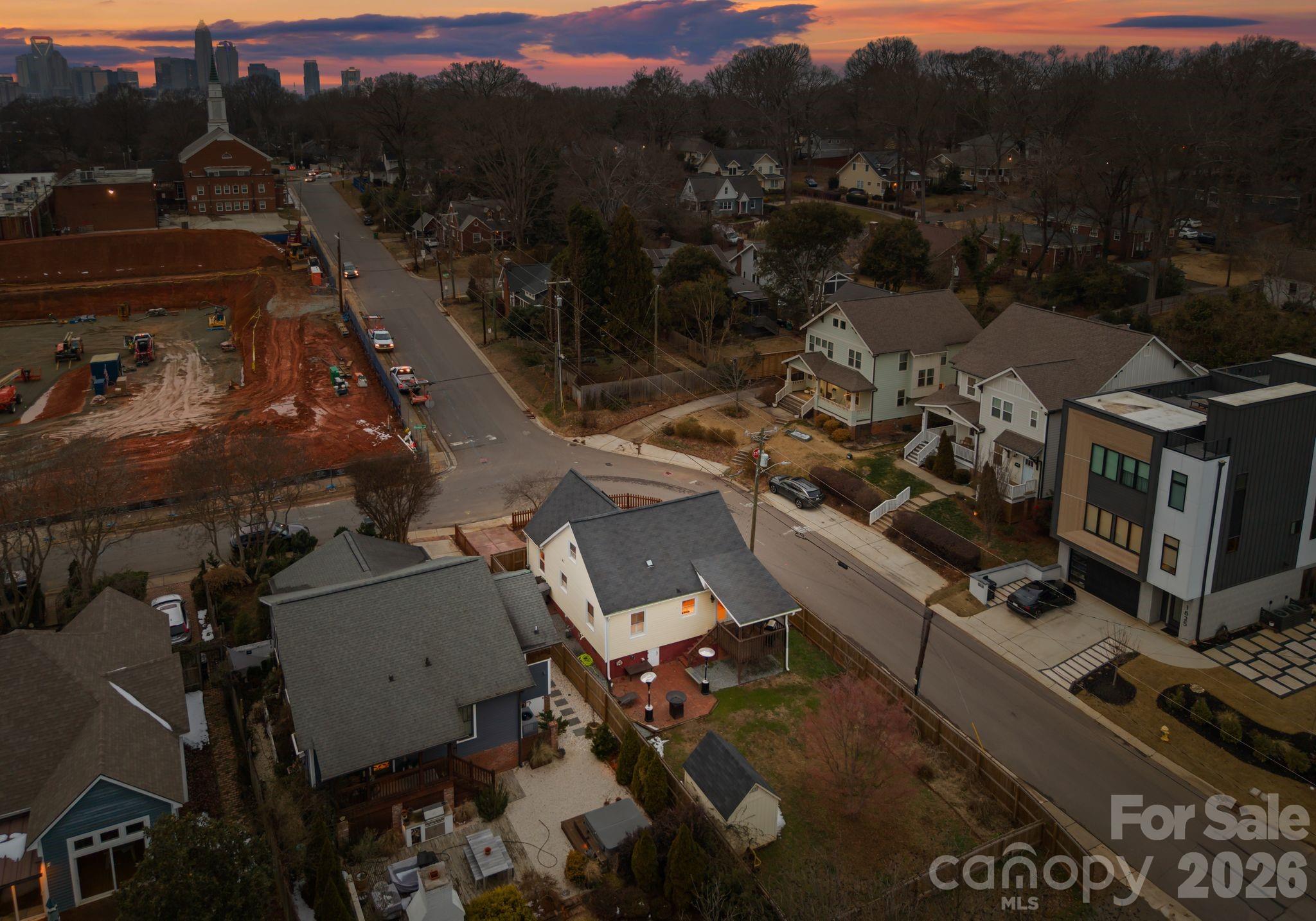 Photo 4 of 1424 Nandina Street, Charlotte, NC