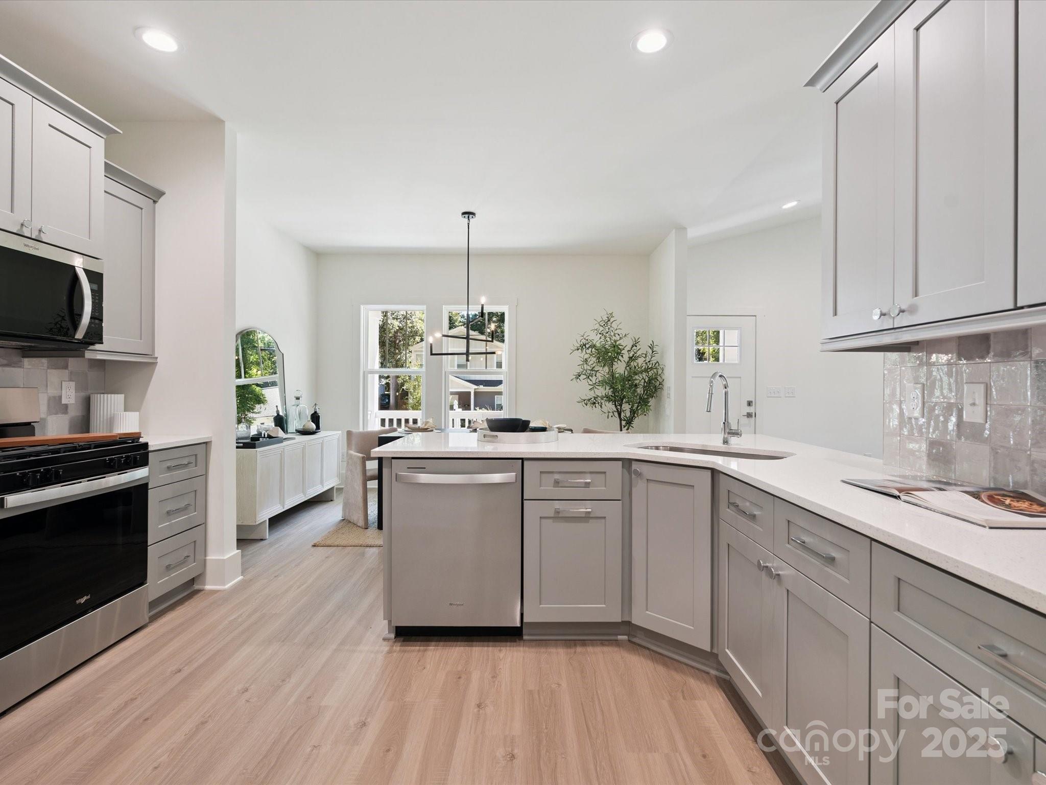 Photo 4 of 4111 Rutgers Avenue, Charlotte, NC