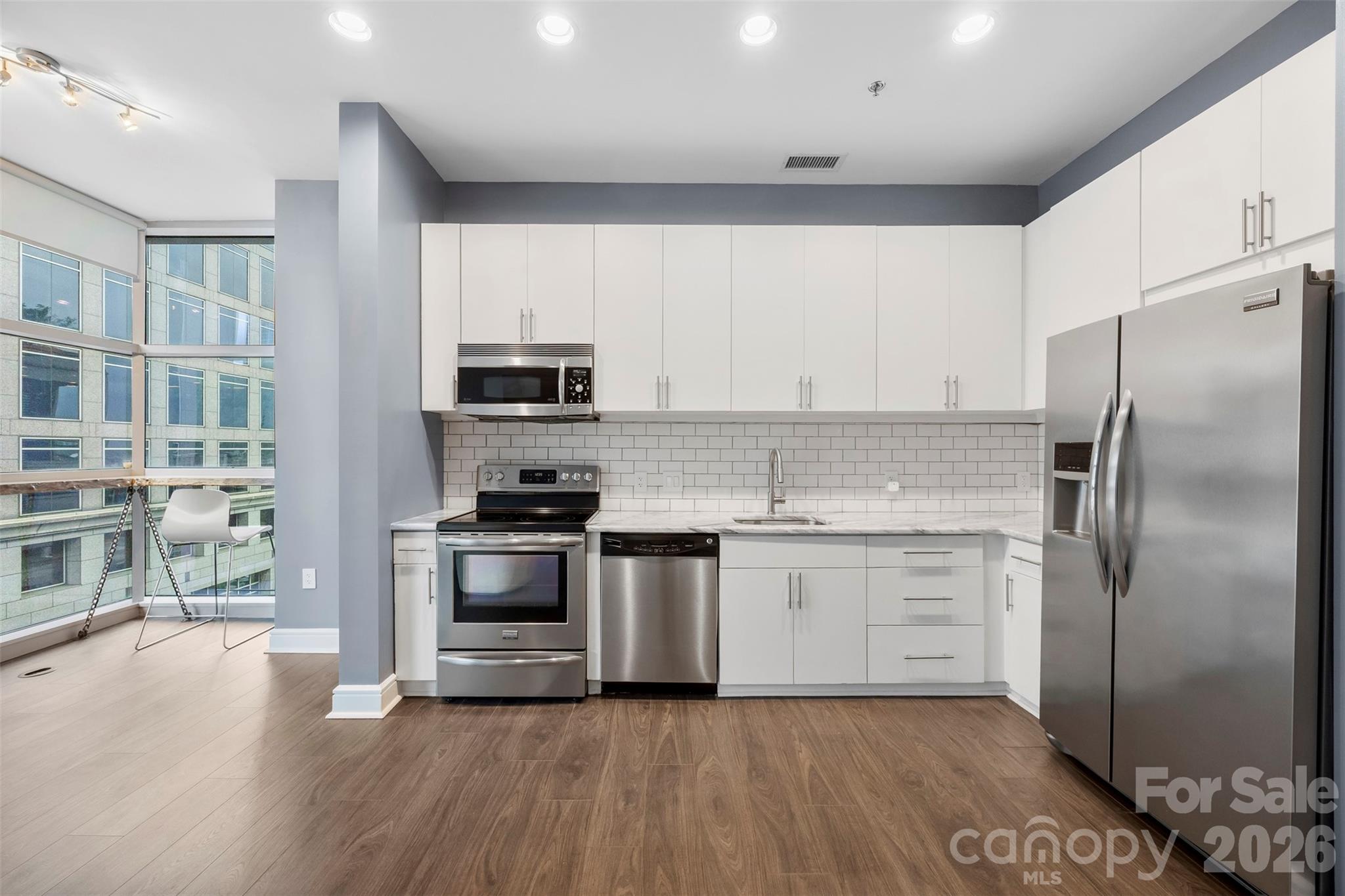 Photo 8 of 333 W Trade Street500, Charlotte, NC