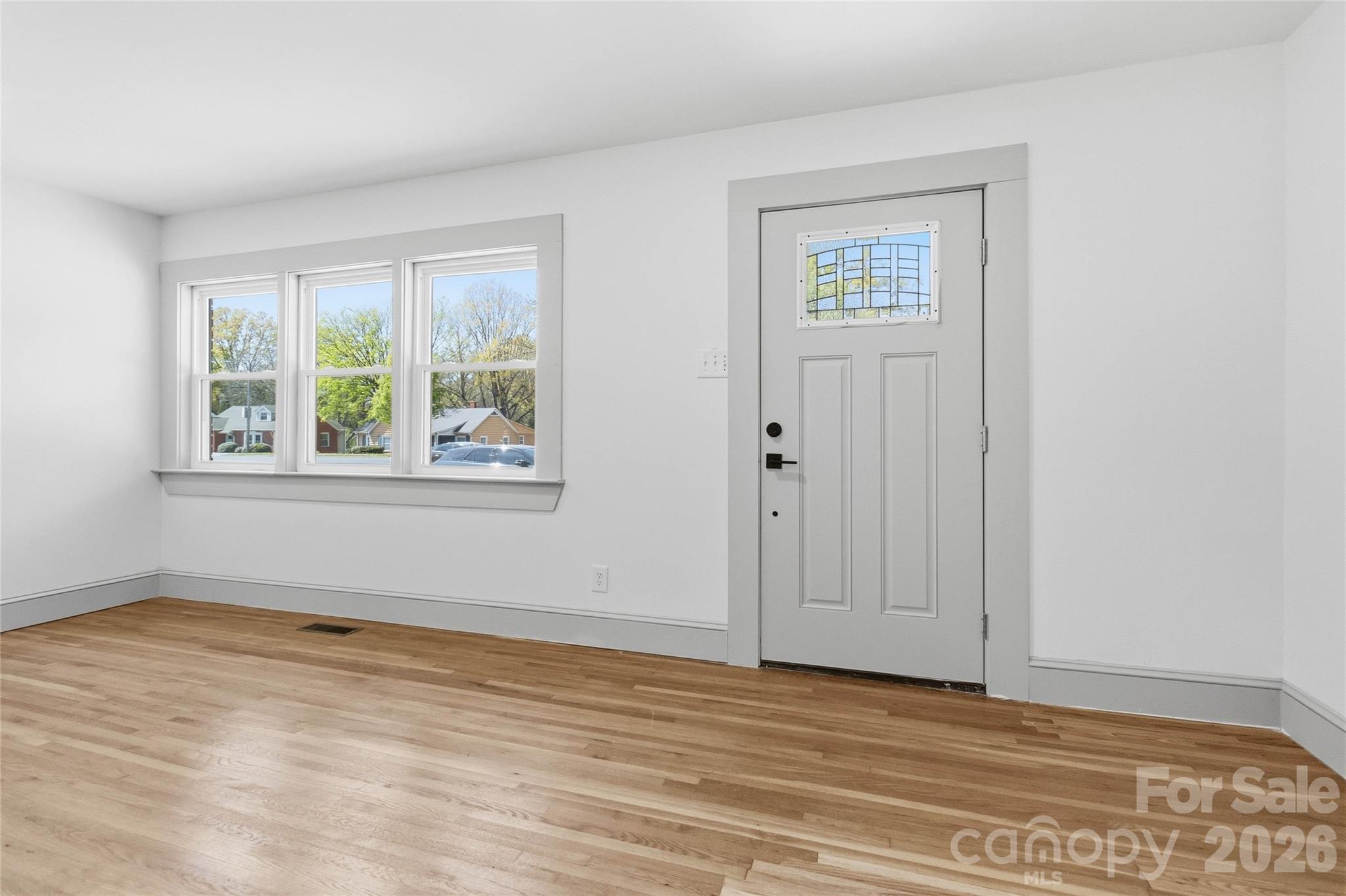 Photo 4 of 3609 Eastway Drive, Charlotte, NC