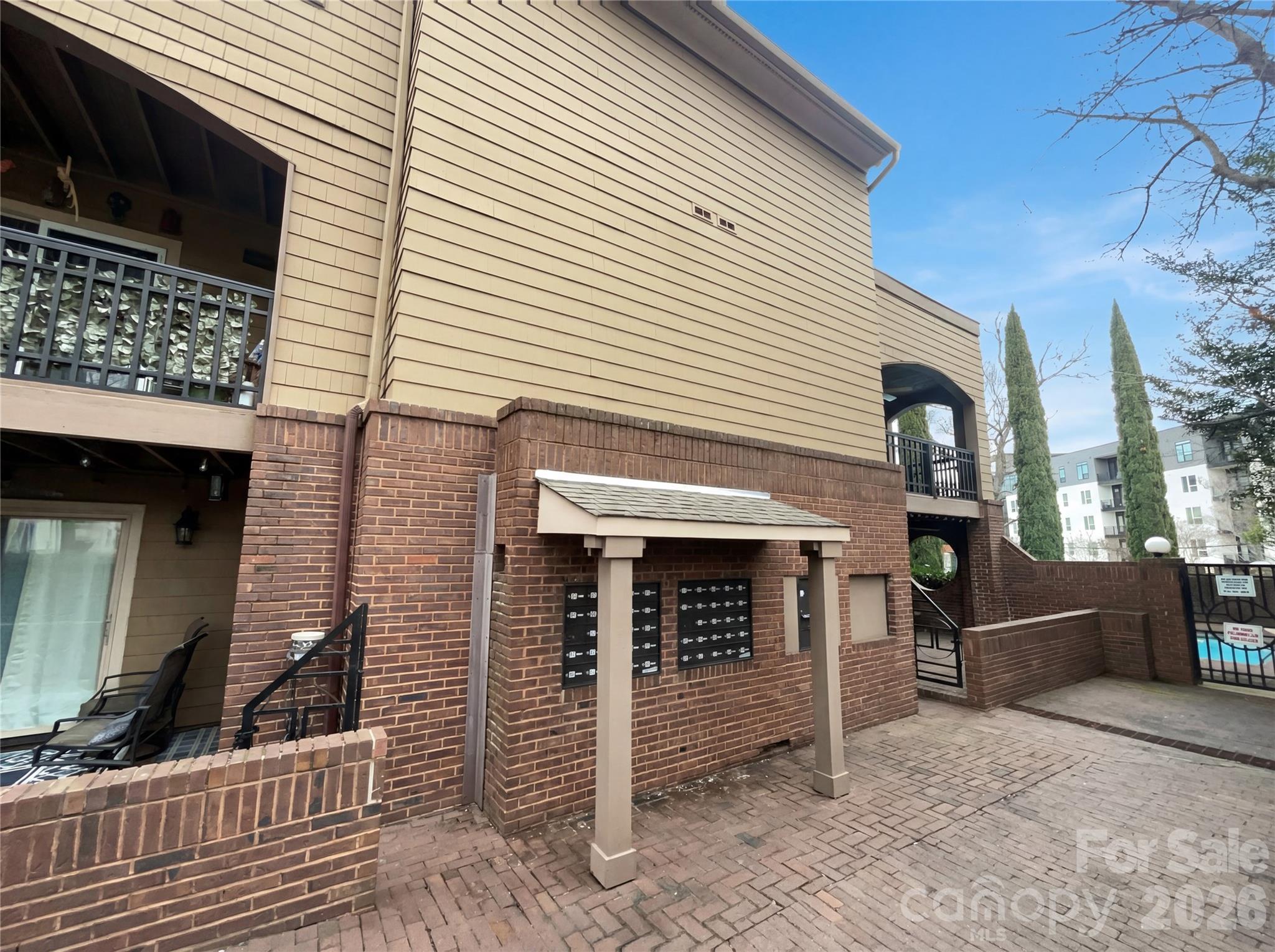 Photo 12 of 1101 E Morehead Street33, Charlotte, NC