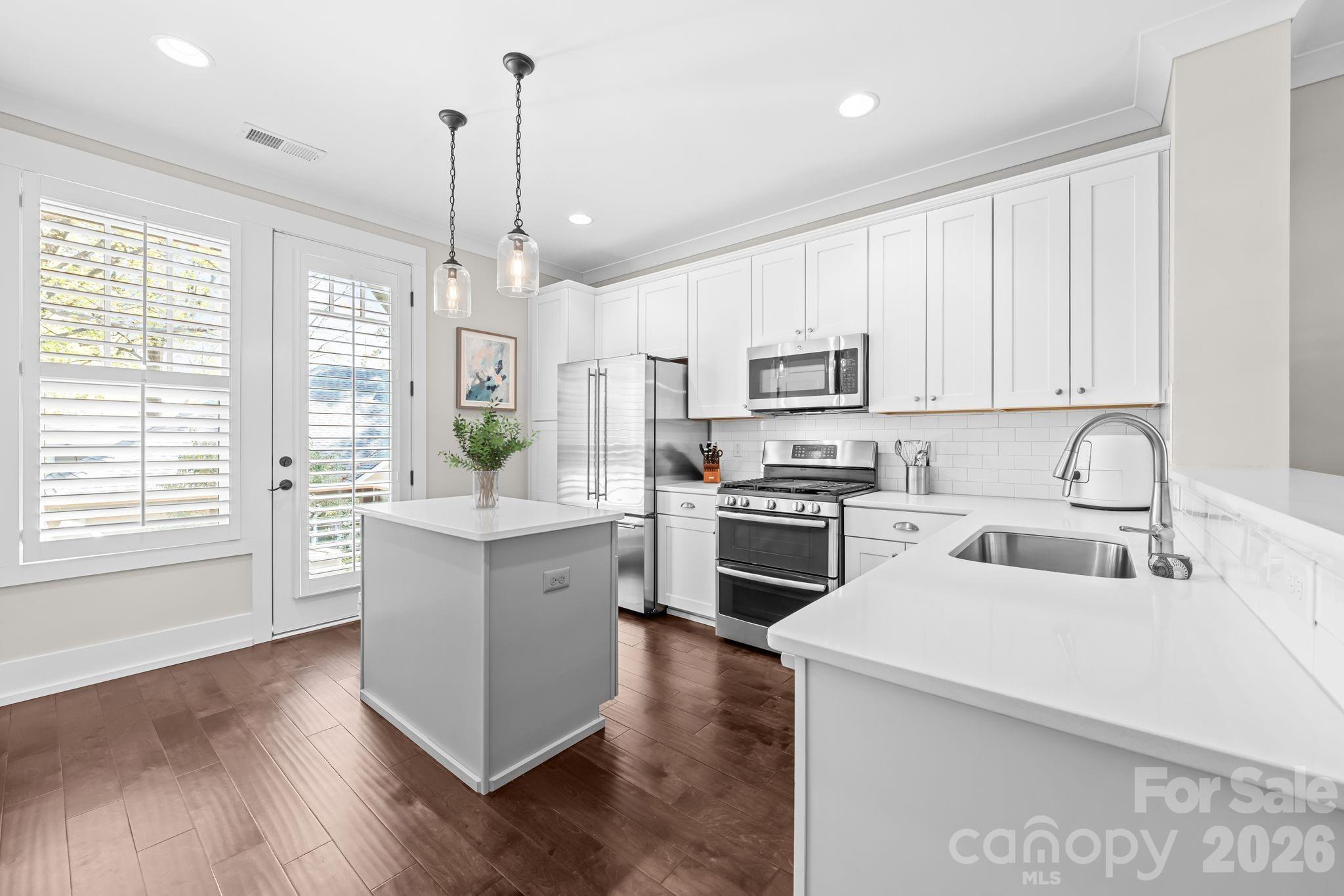 1636 Kenilworth Avenue, Charlotte, NC - photo 9 of 35