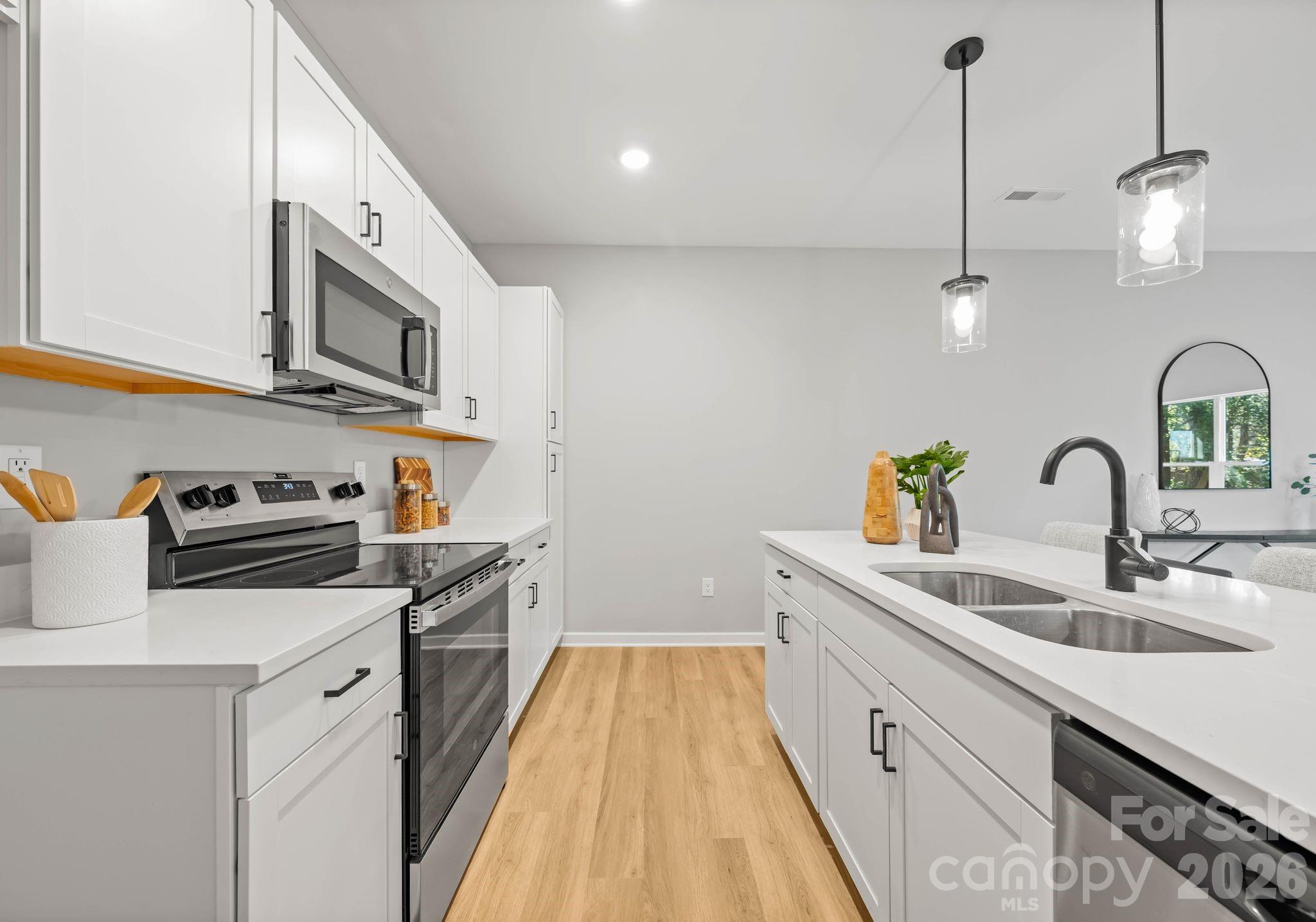 Photo 8 of 3127 Hatty Place, Charlotte, NC