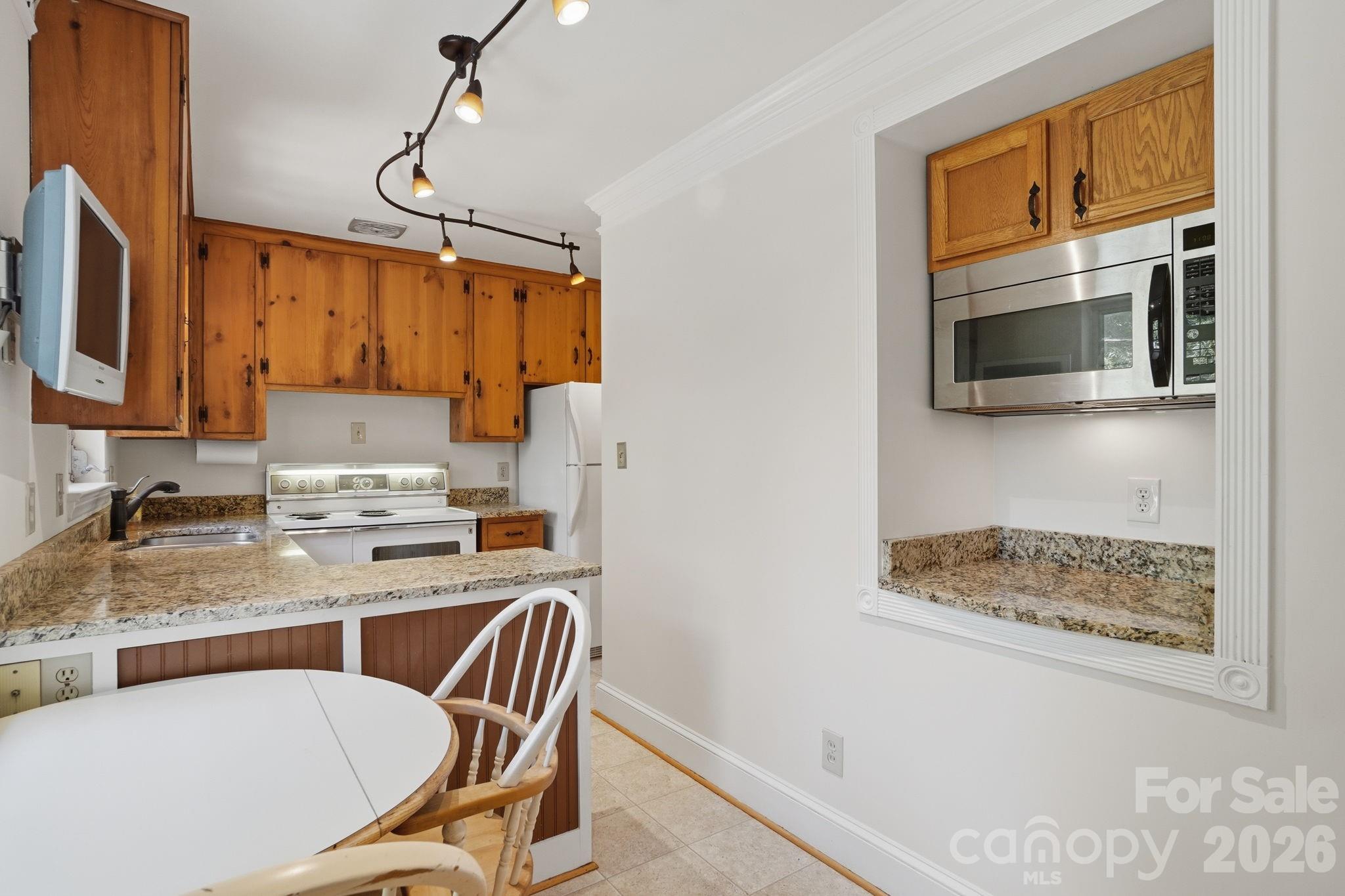 722 Seneca Place, Charlotte, NC - photo 10 of 28