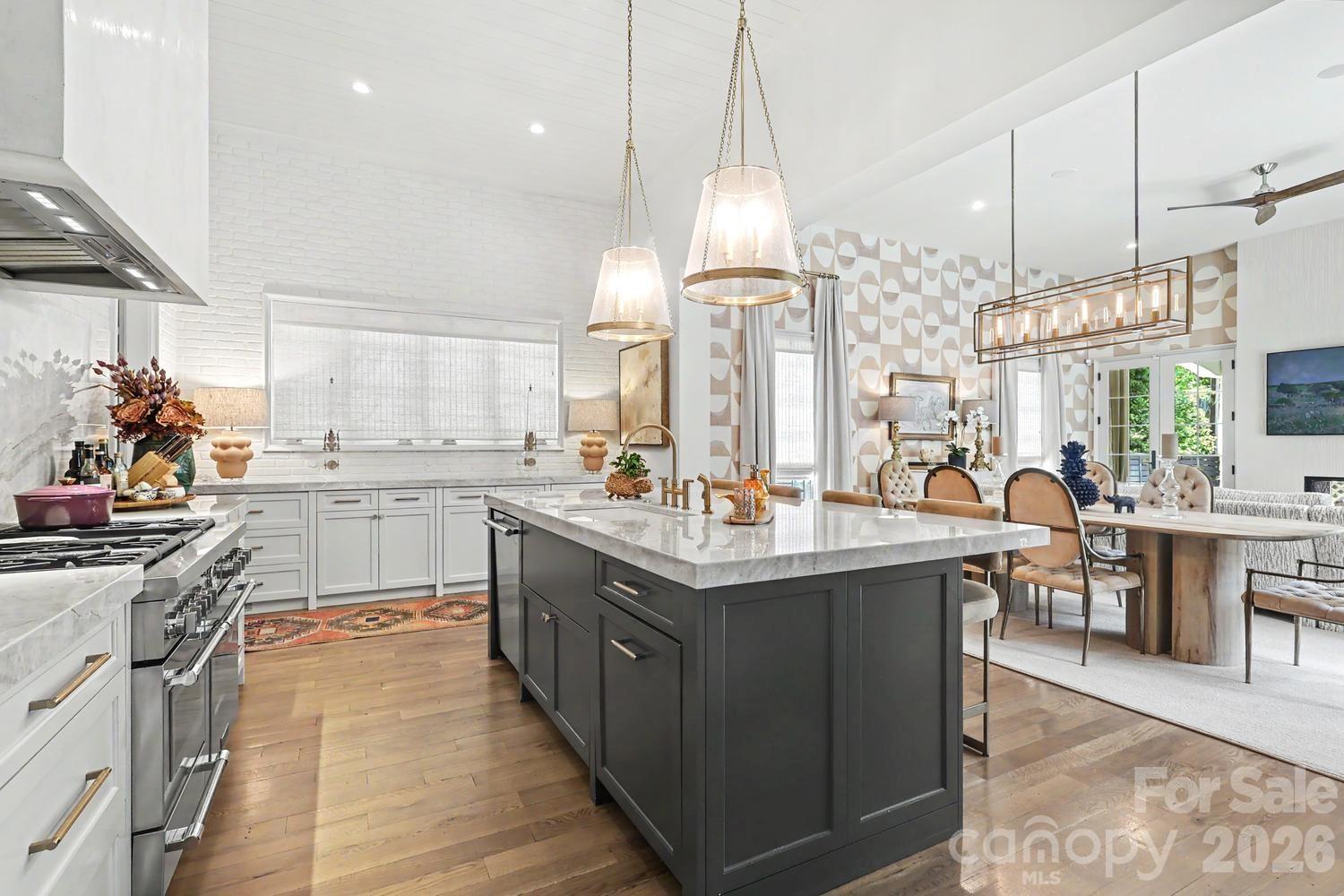 Home for sale at 2310 Beverly Drive, Charlotte, NC — photo 13 of 48